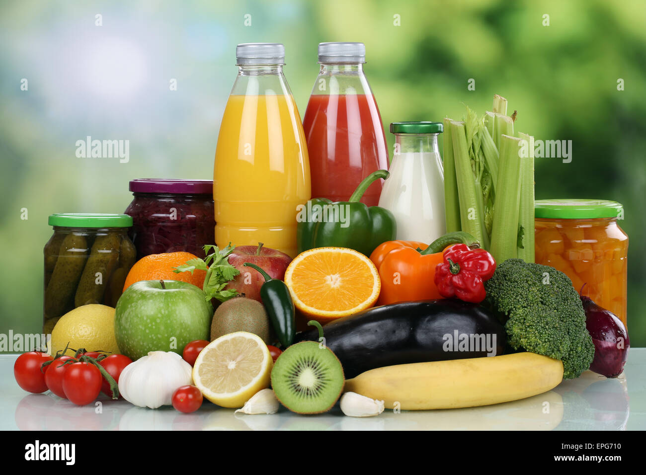 Fr├╝chte, Gem├╝se, Obst und Saft Getr├ñnk Stock Photo - Alamy