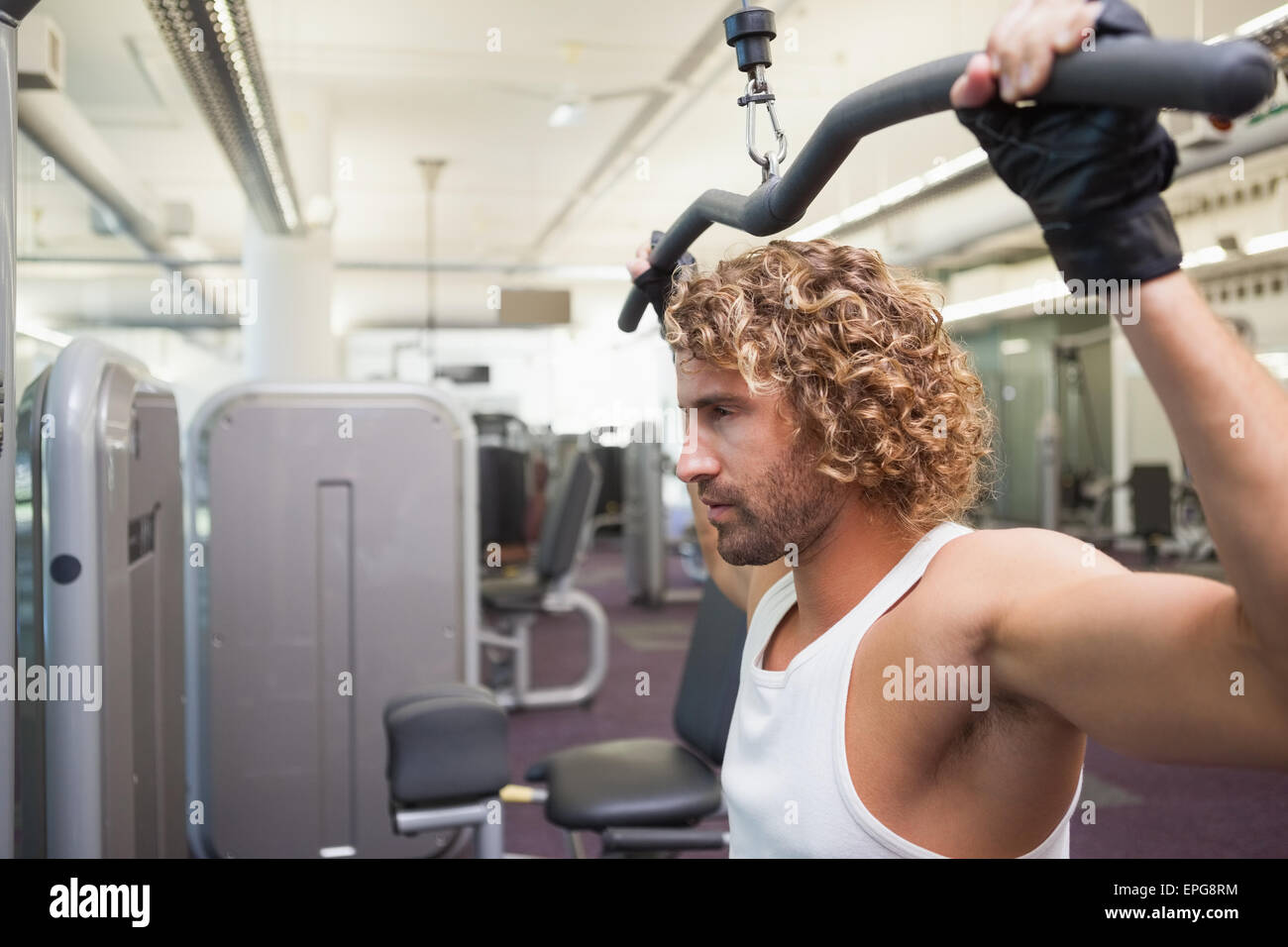 Muscular man working out lat hi-res stock photography and images - Alamy