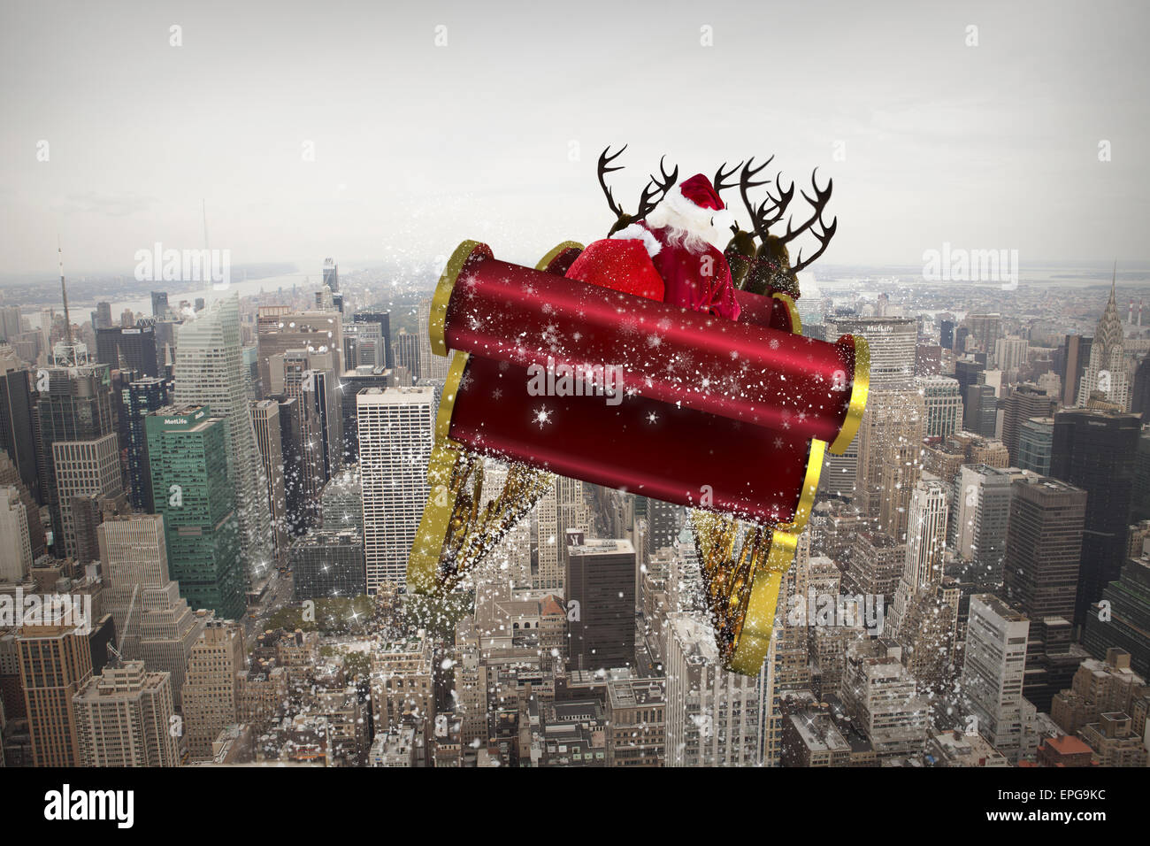 Santa claus sleigh city hi-res stock photography and images - Alamy