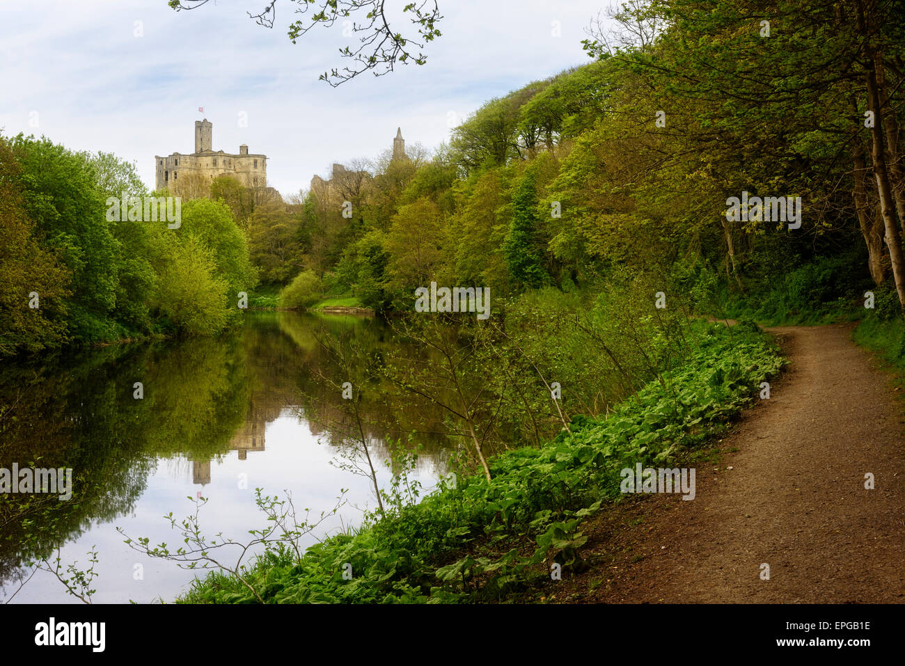 Path to castle hi-res stock photography and images - Alamy