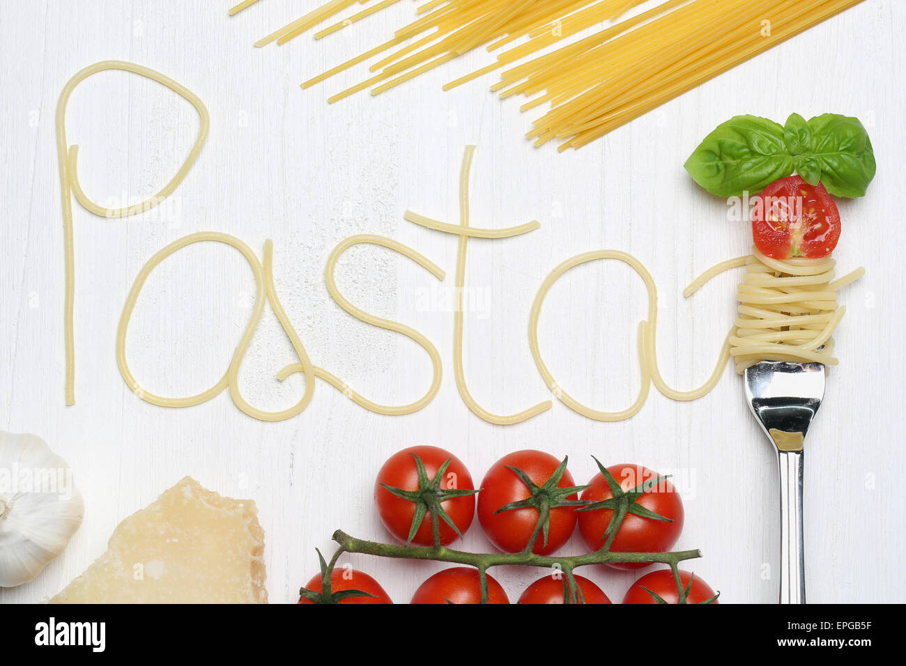 Zutaten f├╝r Pasta Spaghetti Nudeln auf Gabel Stock Photo - Alamy