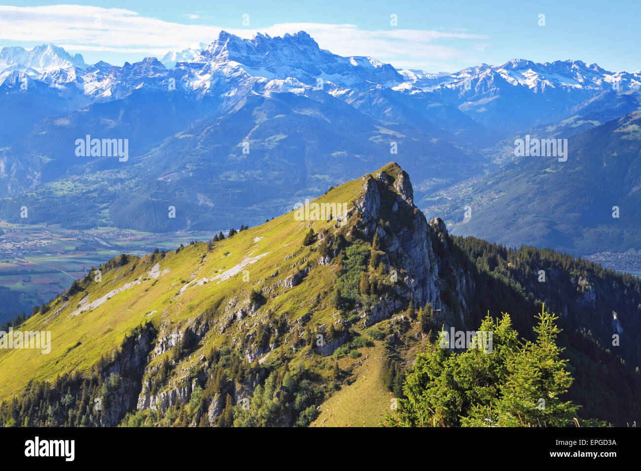 Jagged hi-res stock photography and images - Alamy