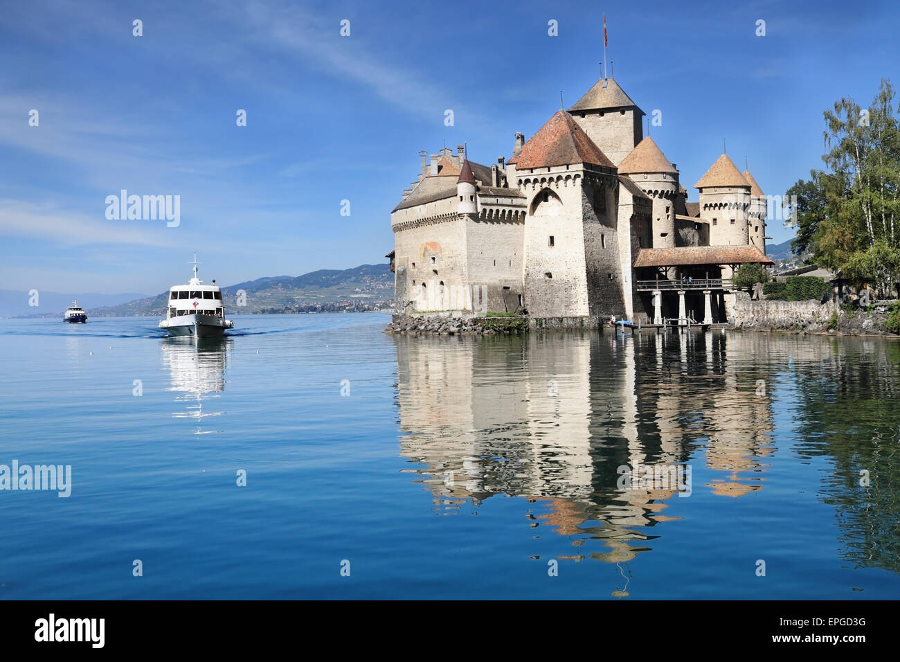 Town on lake geneva hi-res stock photography and images - Alamy