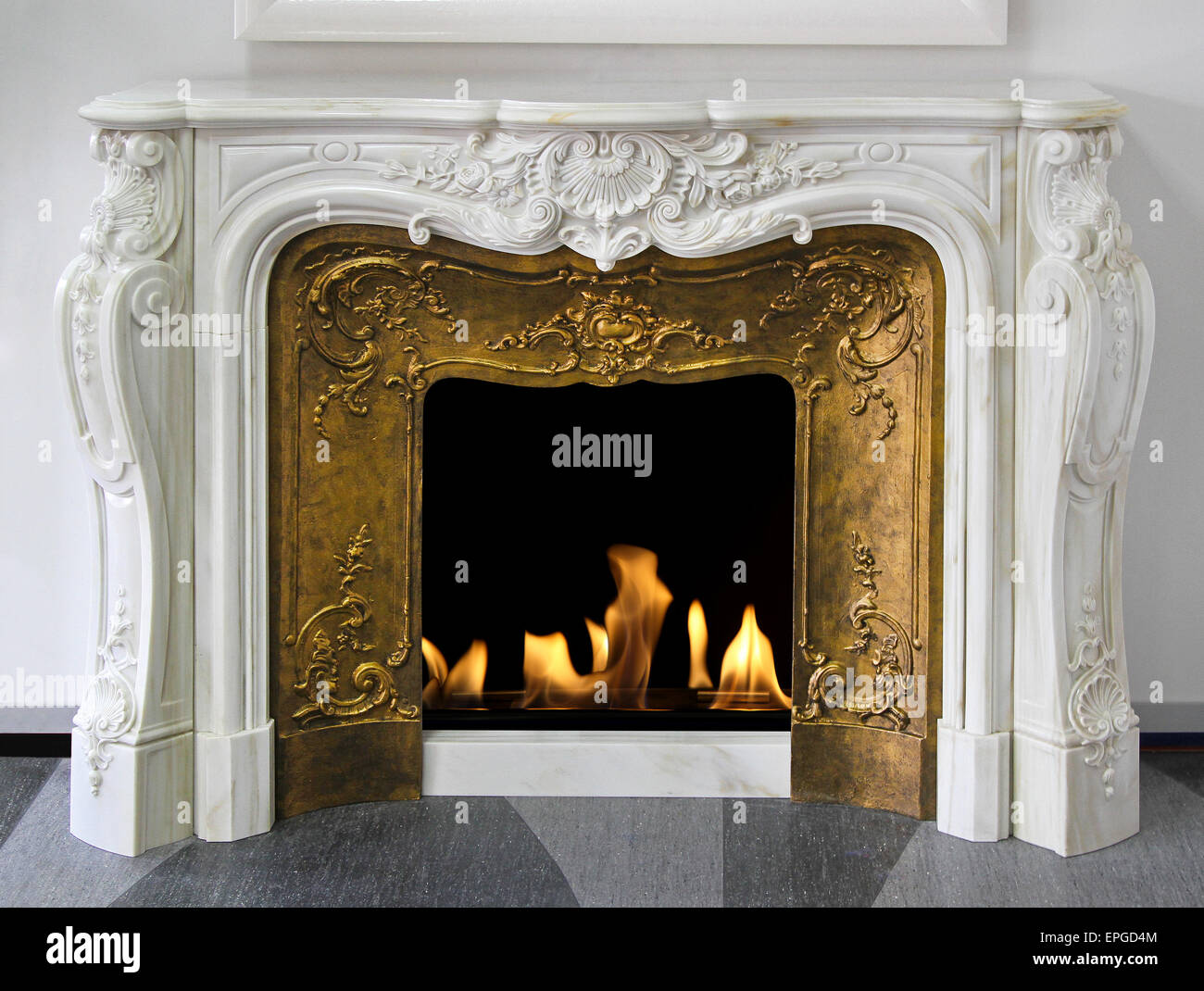 Fireplace hi-res stock photography and images - Alamy