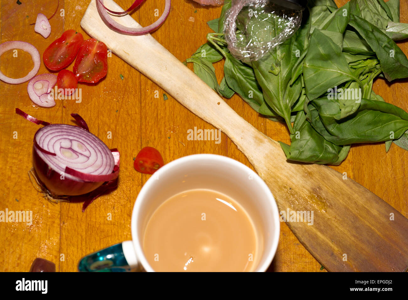 A messy kitchen chopping board Stock Photo - Alamy