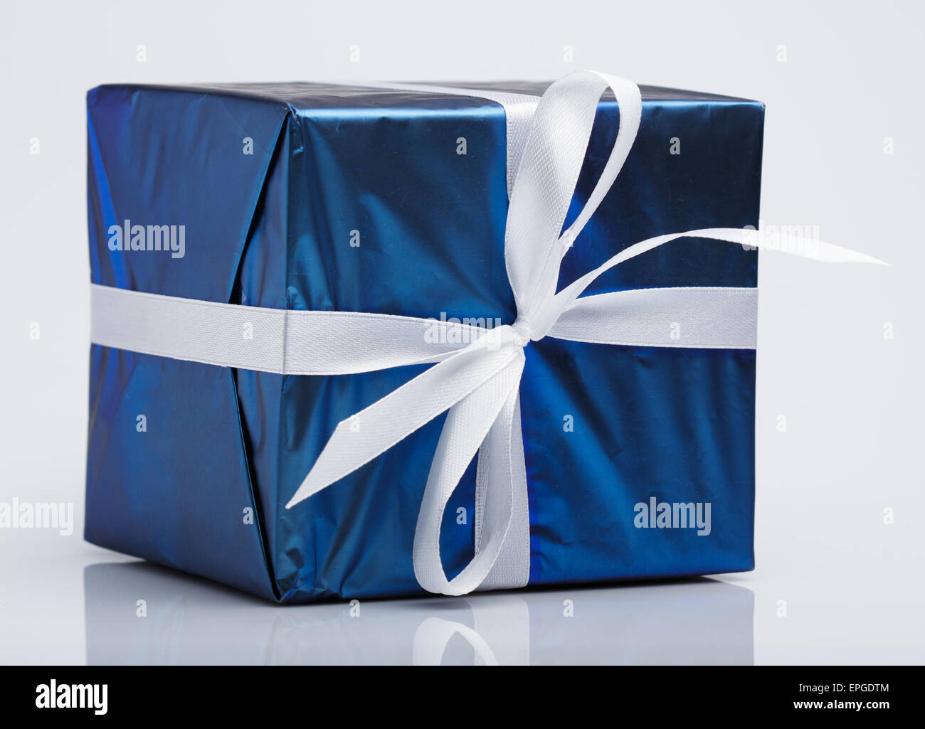 Blue gift box Stock Photo - Alamy