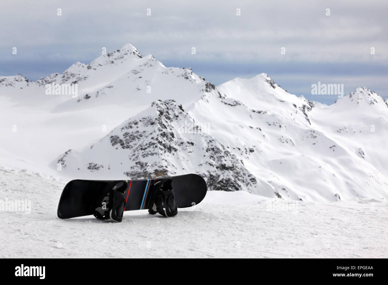 Powder snowboard hi-res stock photography and images - Alamy