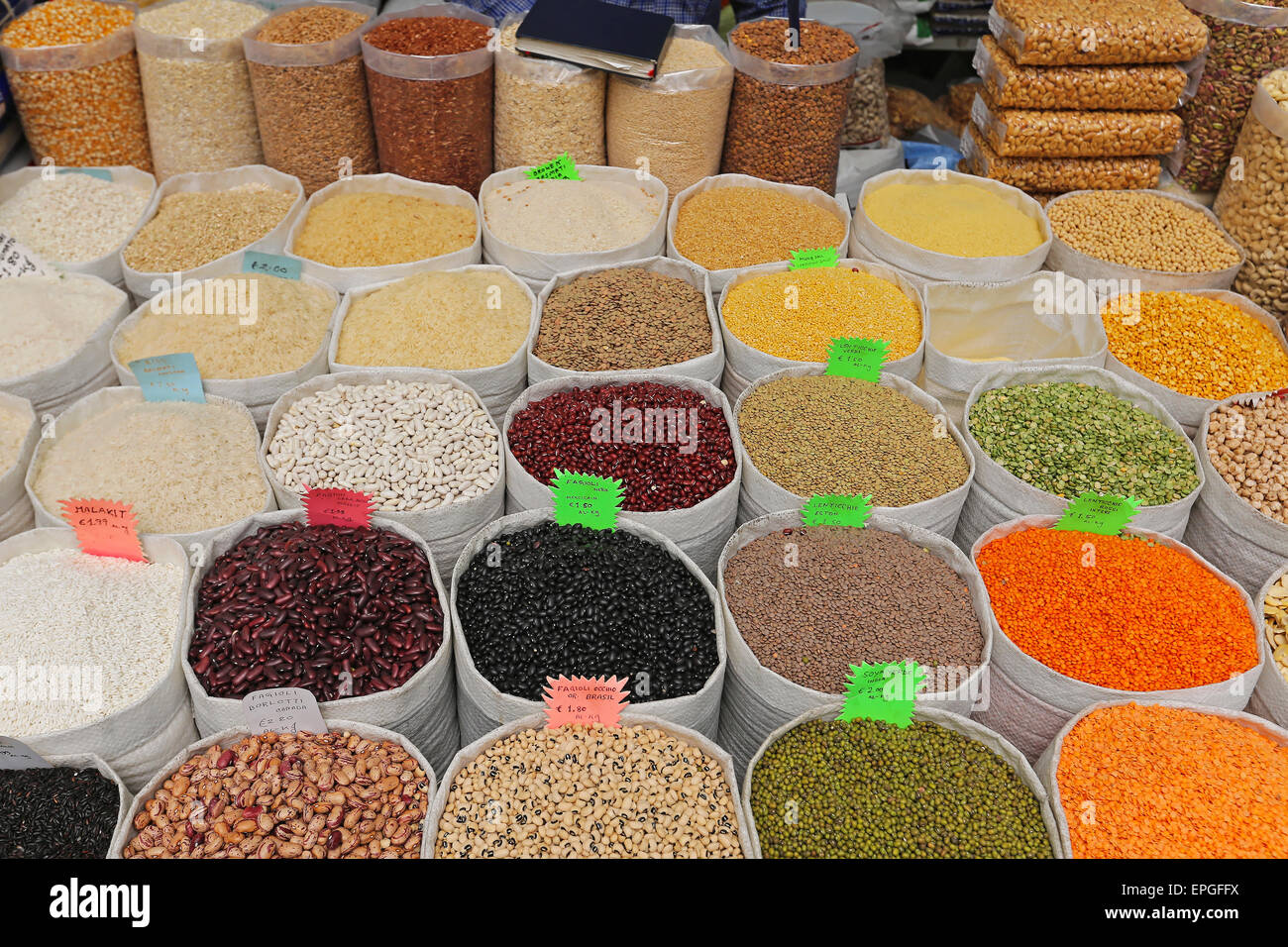 Sacks grains hi-res stock photography and images - Alamy