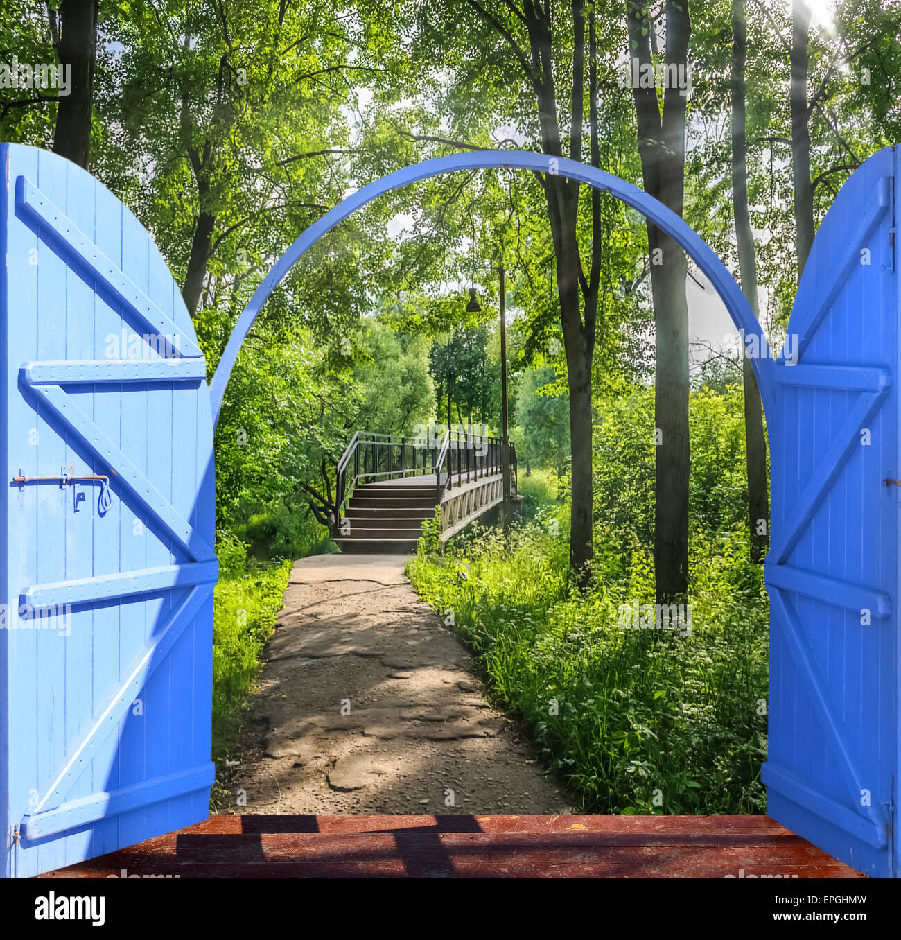 Open door access hi-res stock photography and images - Alamy