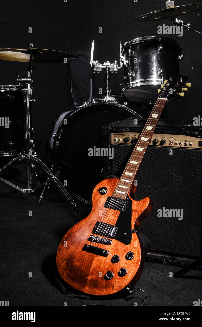 Set of musical instruments during concert Stock Photo - Alamy