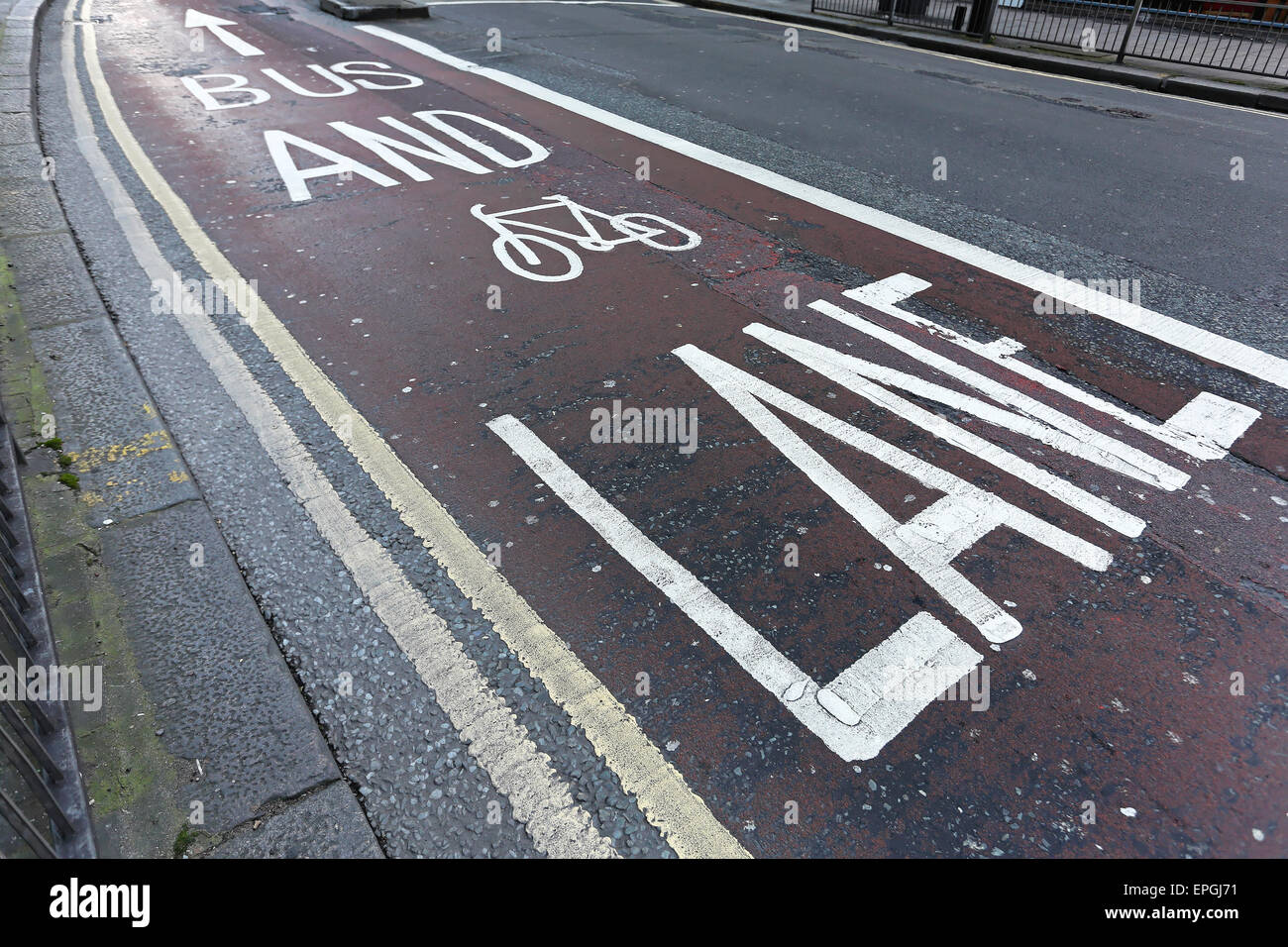 Shared bus lane hi-res stock photography and images - Alamy