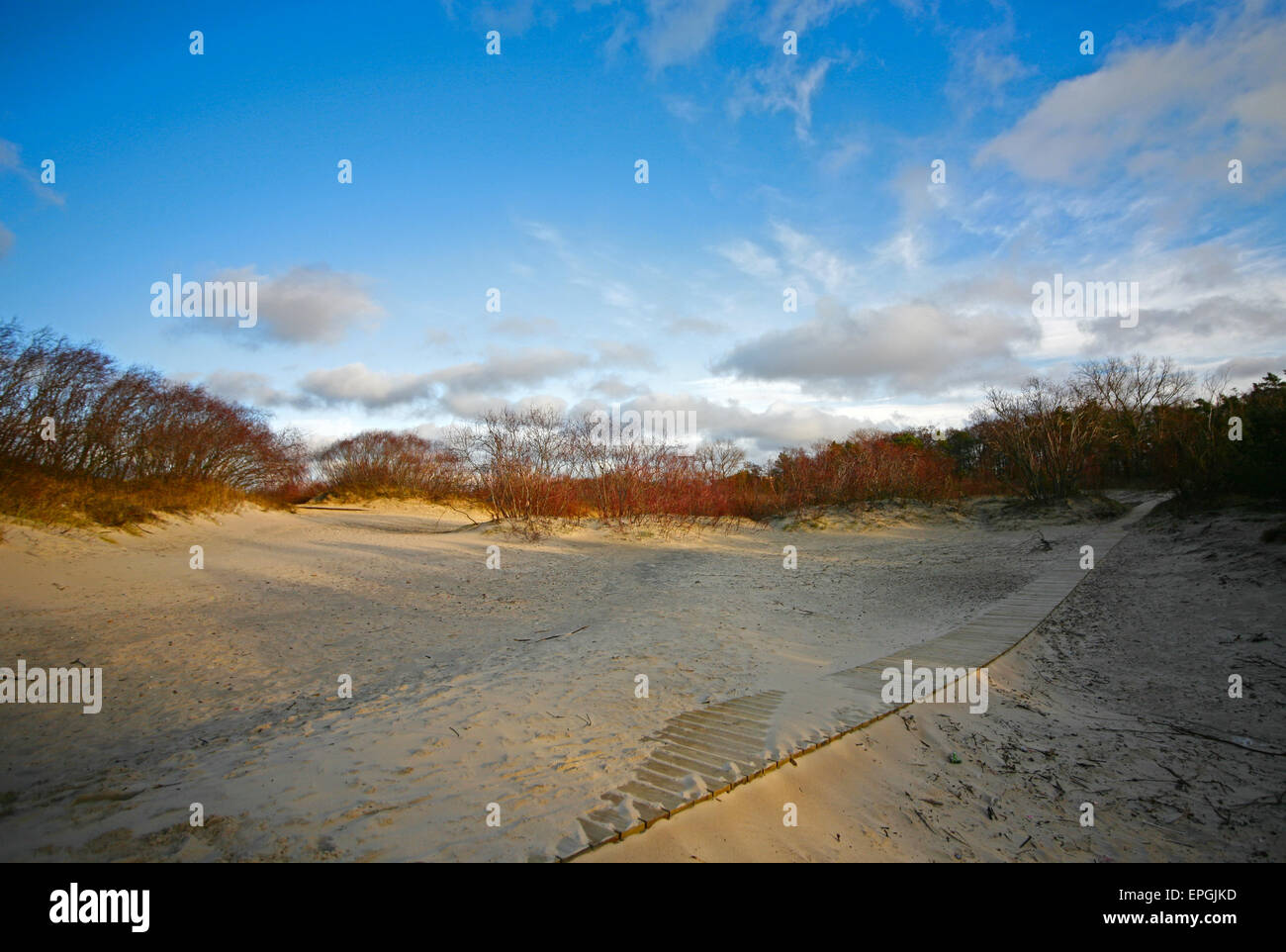 Sand footpath hi-res stock photography and images - Alamy