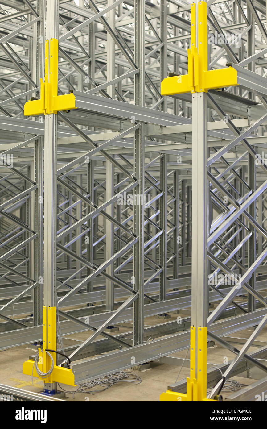 Shelving hi-res stock photography and images - Alamy