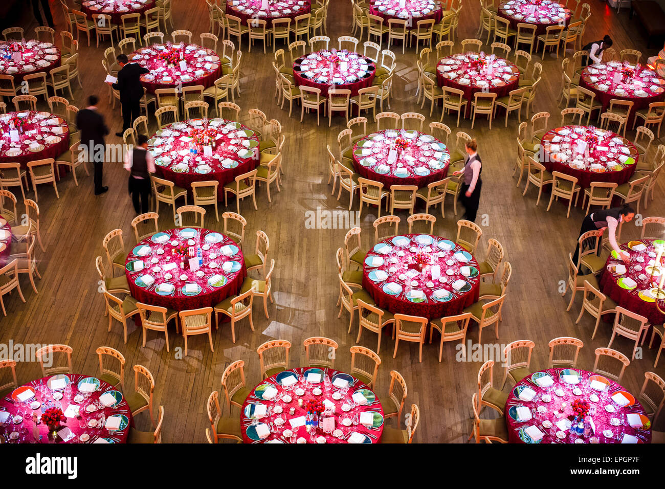 Round tables hi-res stock photography and images - Alamy