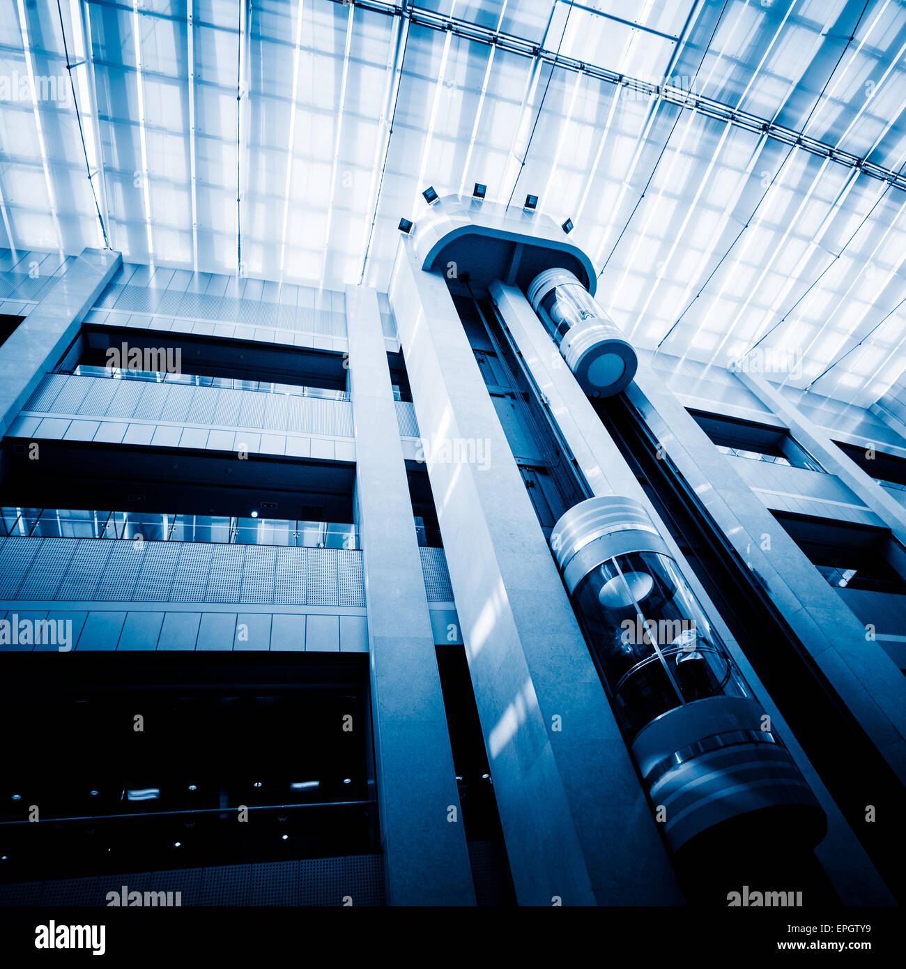 Glass floor elevator hi-res stock photography and images - Alamy