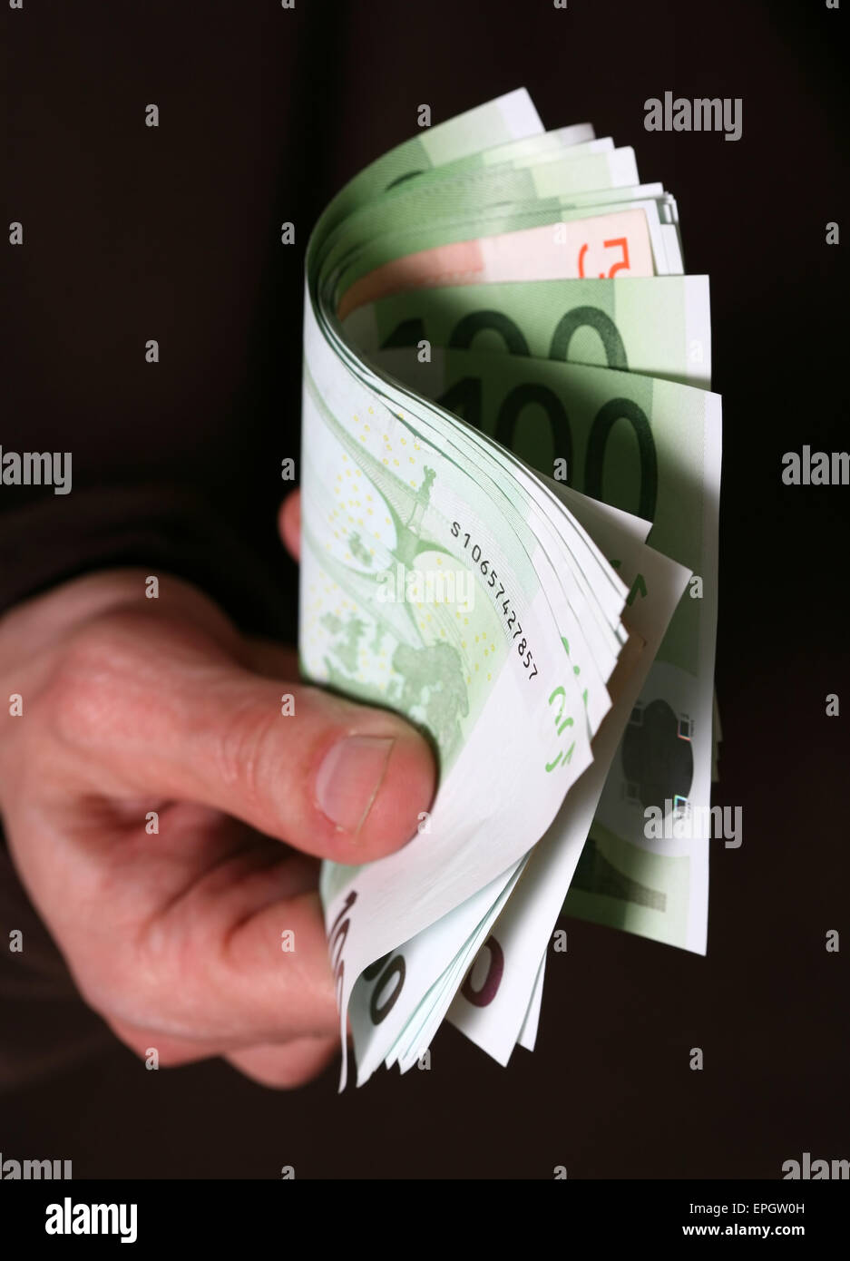 Hands give money purchase hi-res stock photography and images - Alamy