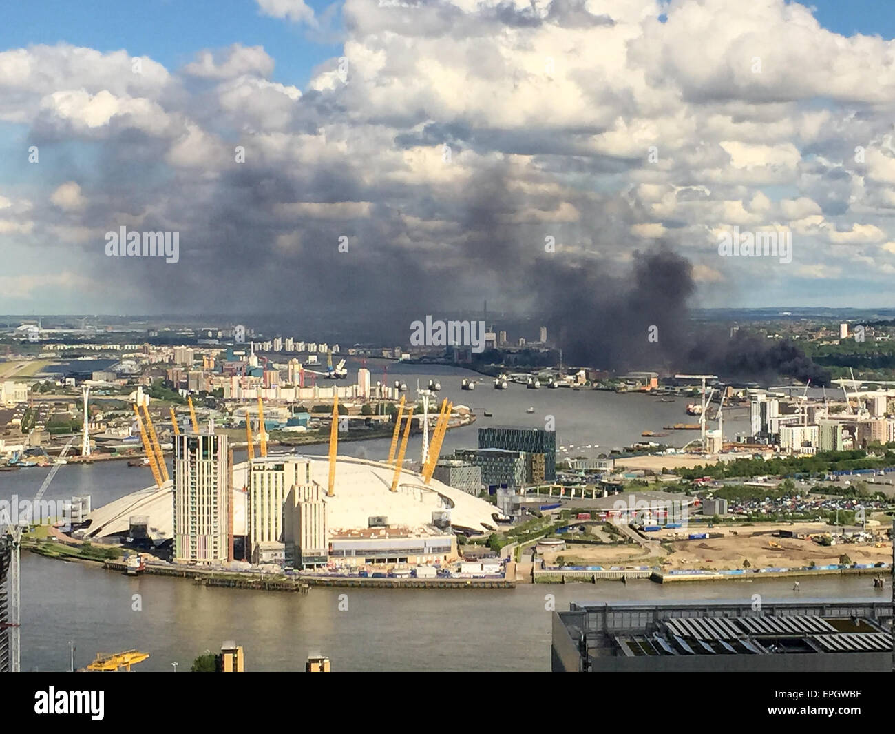 Warehouse fire hi-res stock photography and images - Alamy