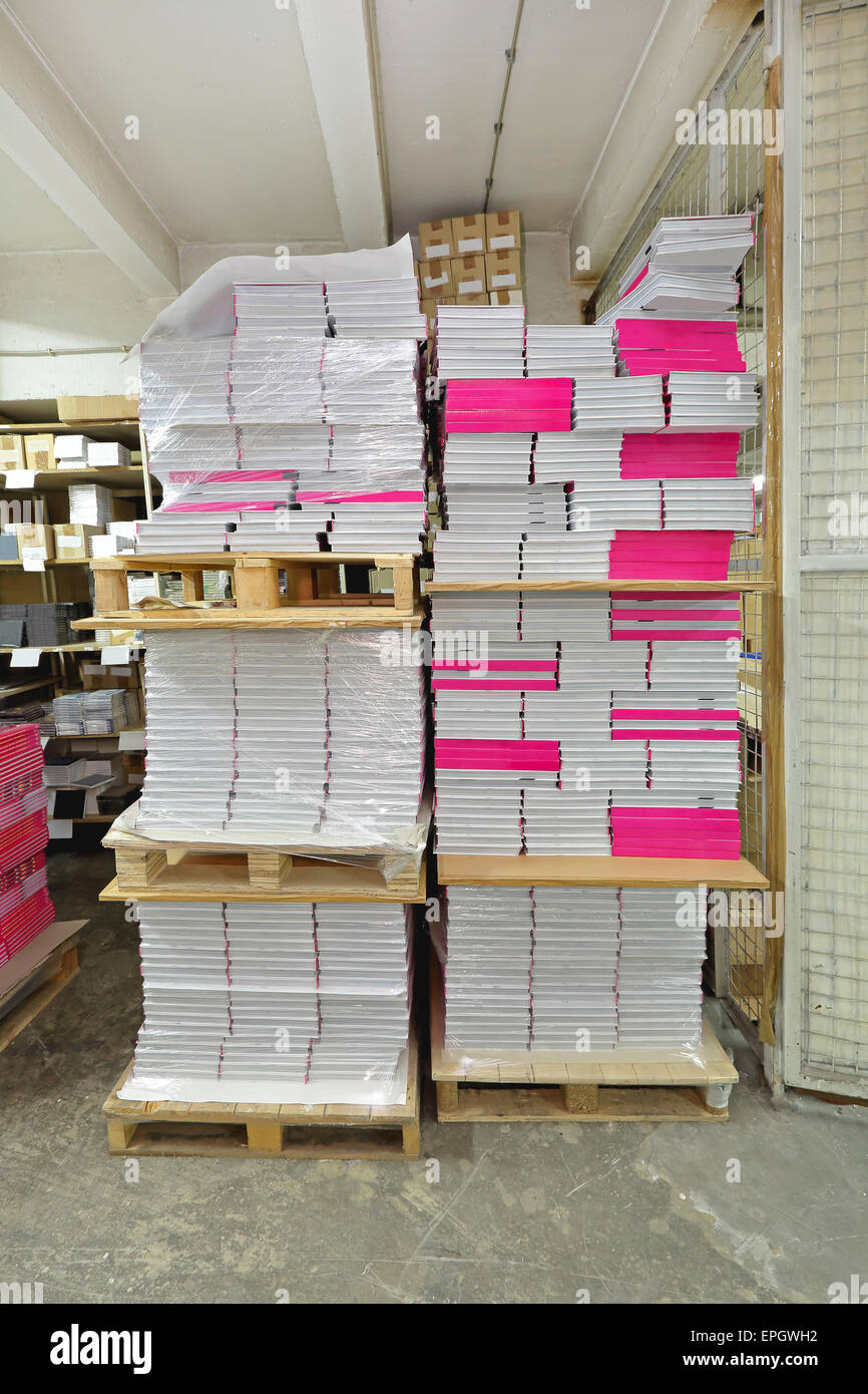 The book warehouse hi-res stock photography and images - Alamy