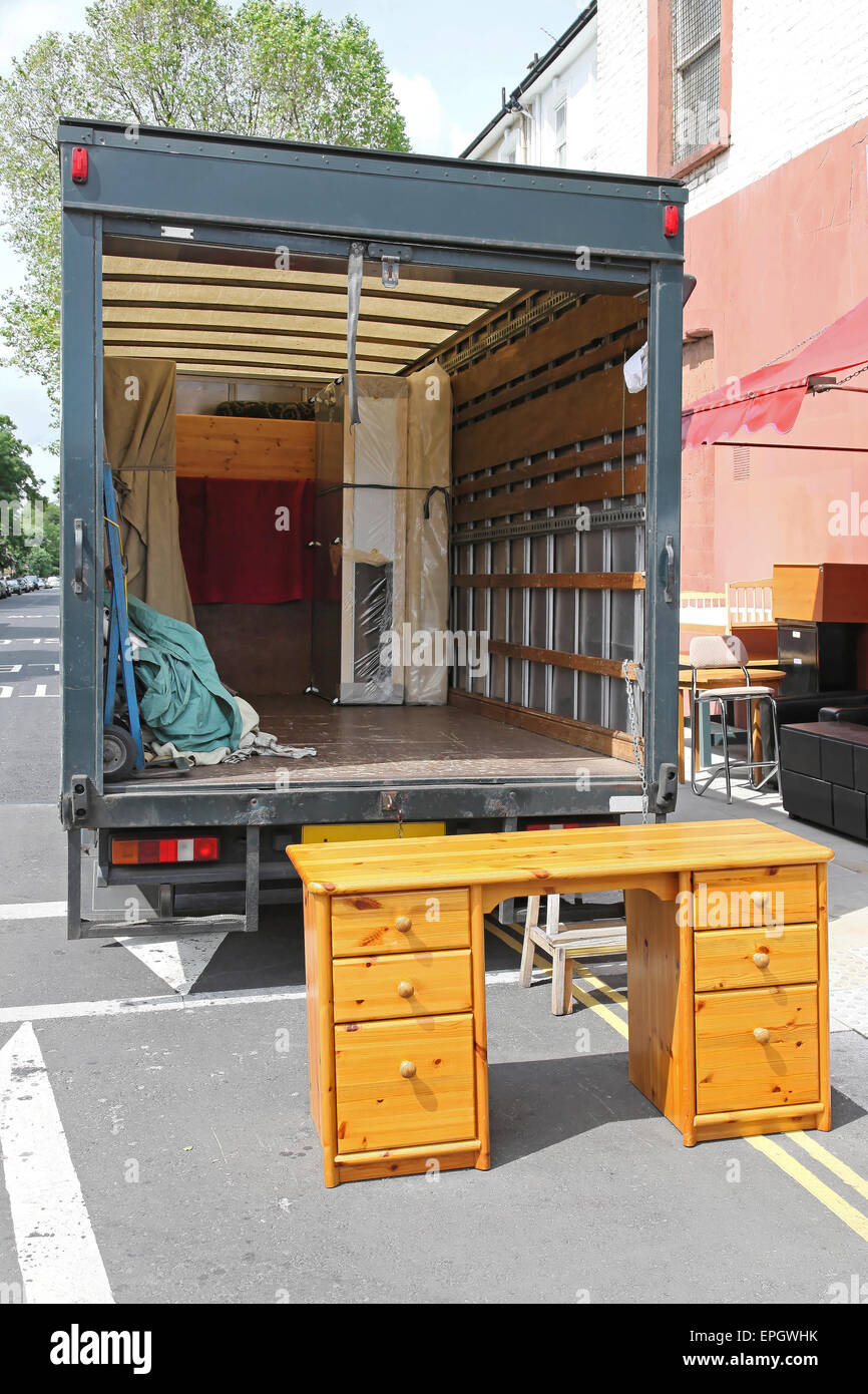 Removal van hi-res stock photography and images - Alamy