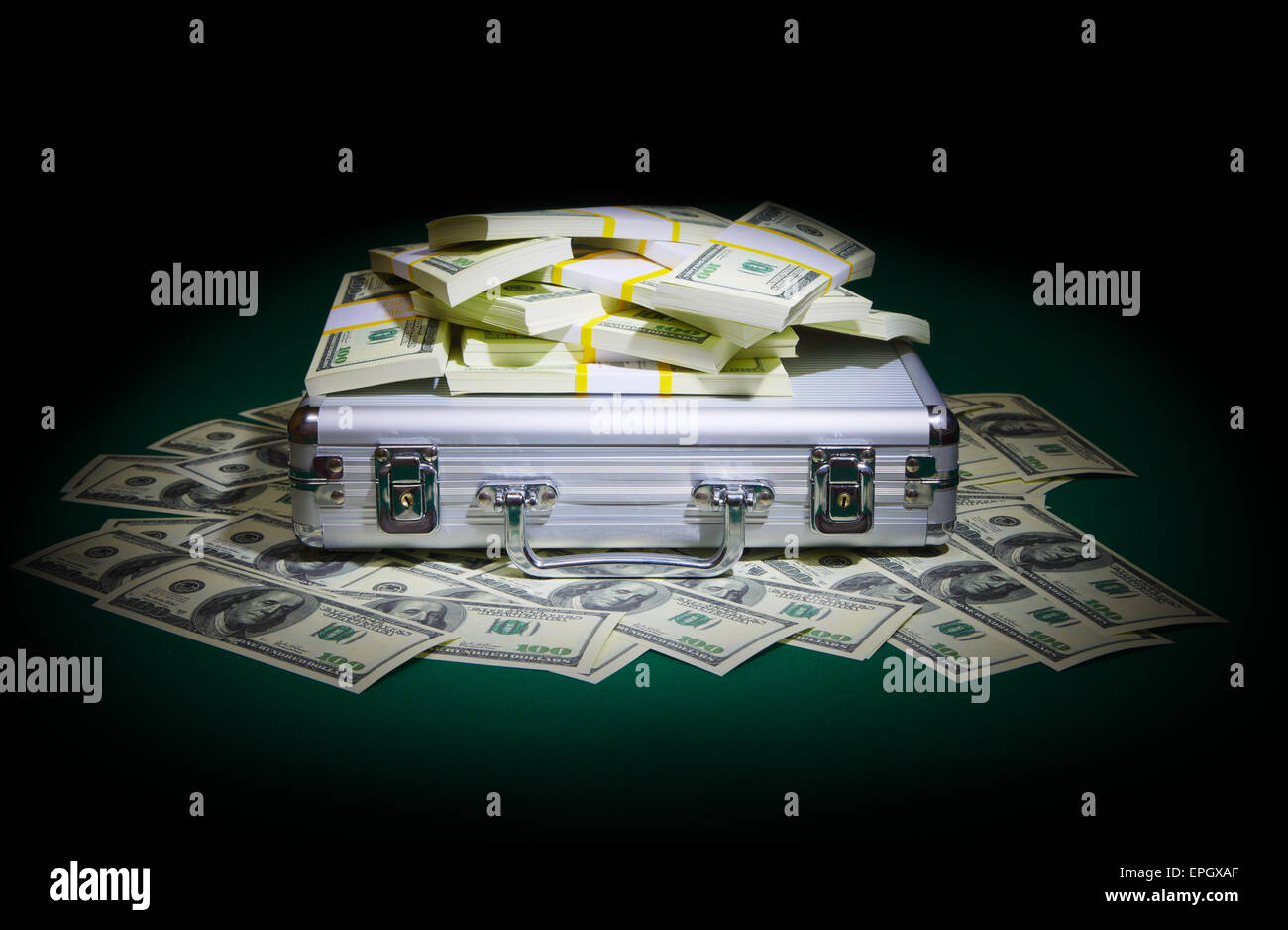 Luxury green banking hi-res stock photography and images - Alamy