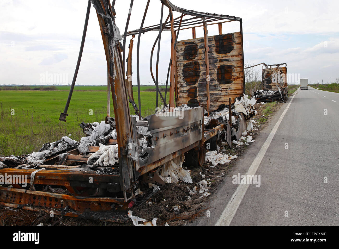 Lorry damage hi-res stock photography and images - Alamy