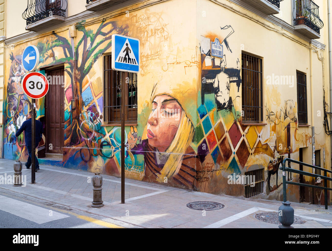 Spanish street mural hi-res stock photography and images - Alamy