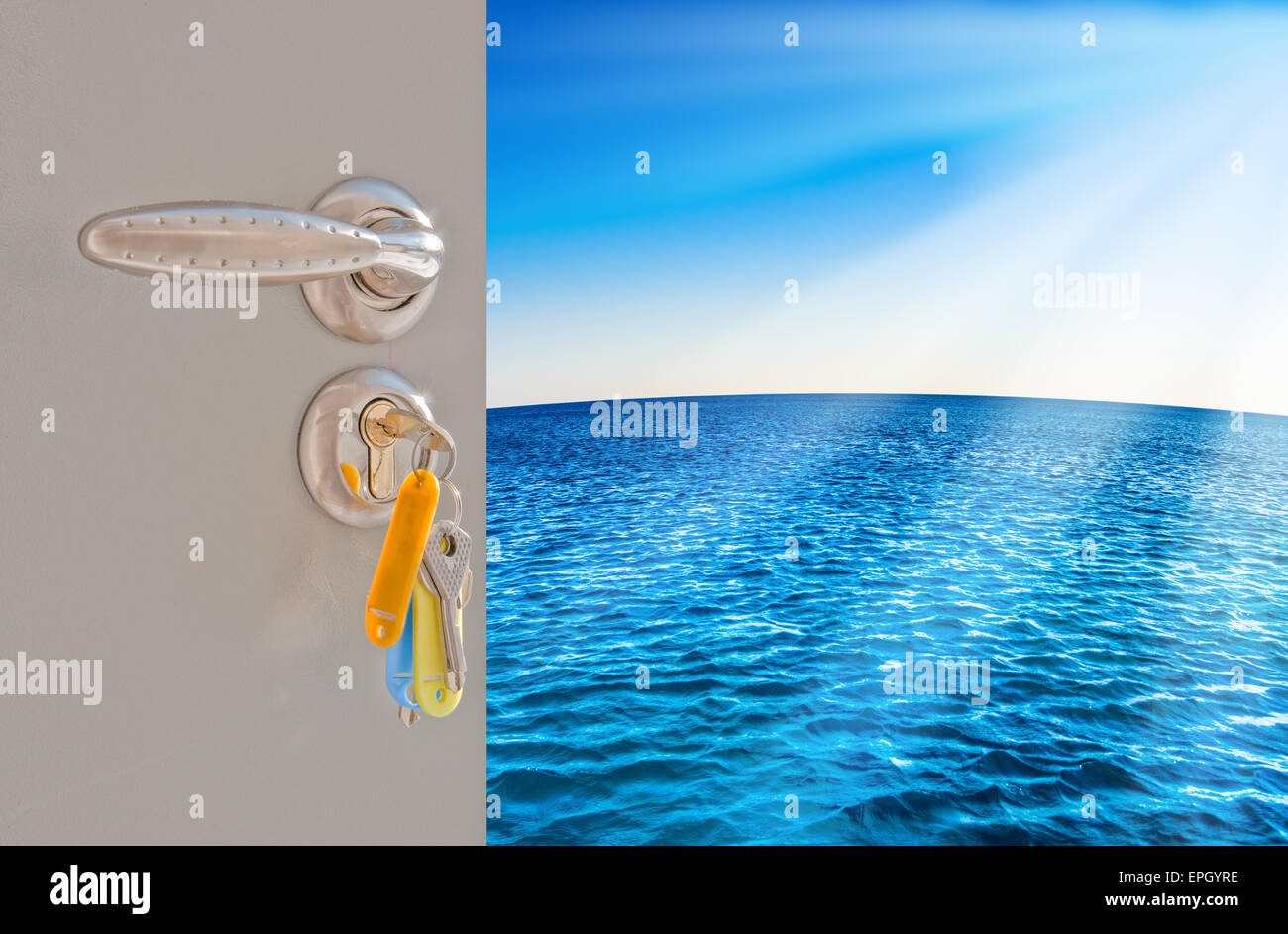 Door to the sea hi-res stock photography and images - Alamy