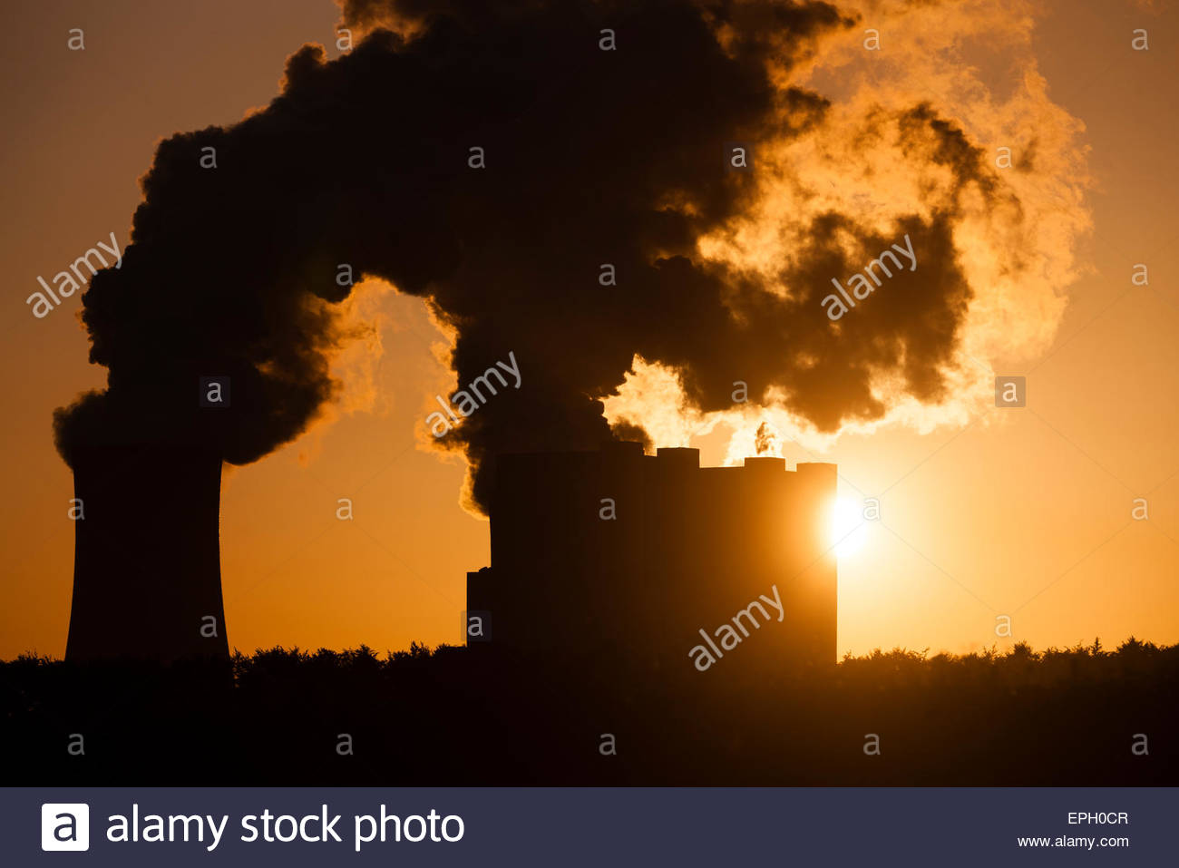 Steam Power Plant Stock Photos & Steam Power Plant Stock Images - Alamy
