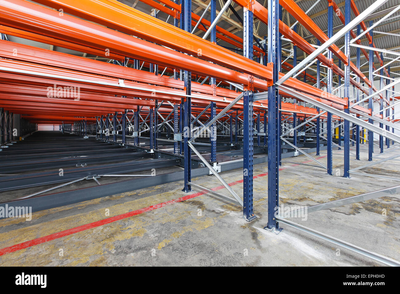 Empty warehouse shelf hi-res stock photography and images - Alamy