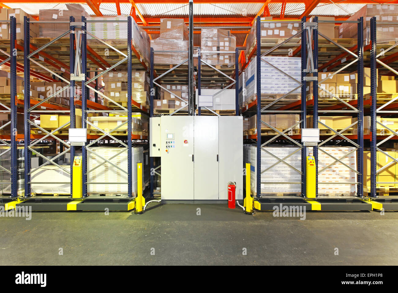 Automated warehouse hi-res stock photography and images - Alamy Automated warehouse hi-res stock photography and images - Alamy