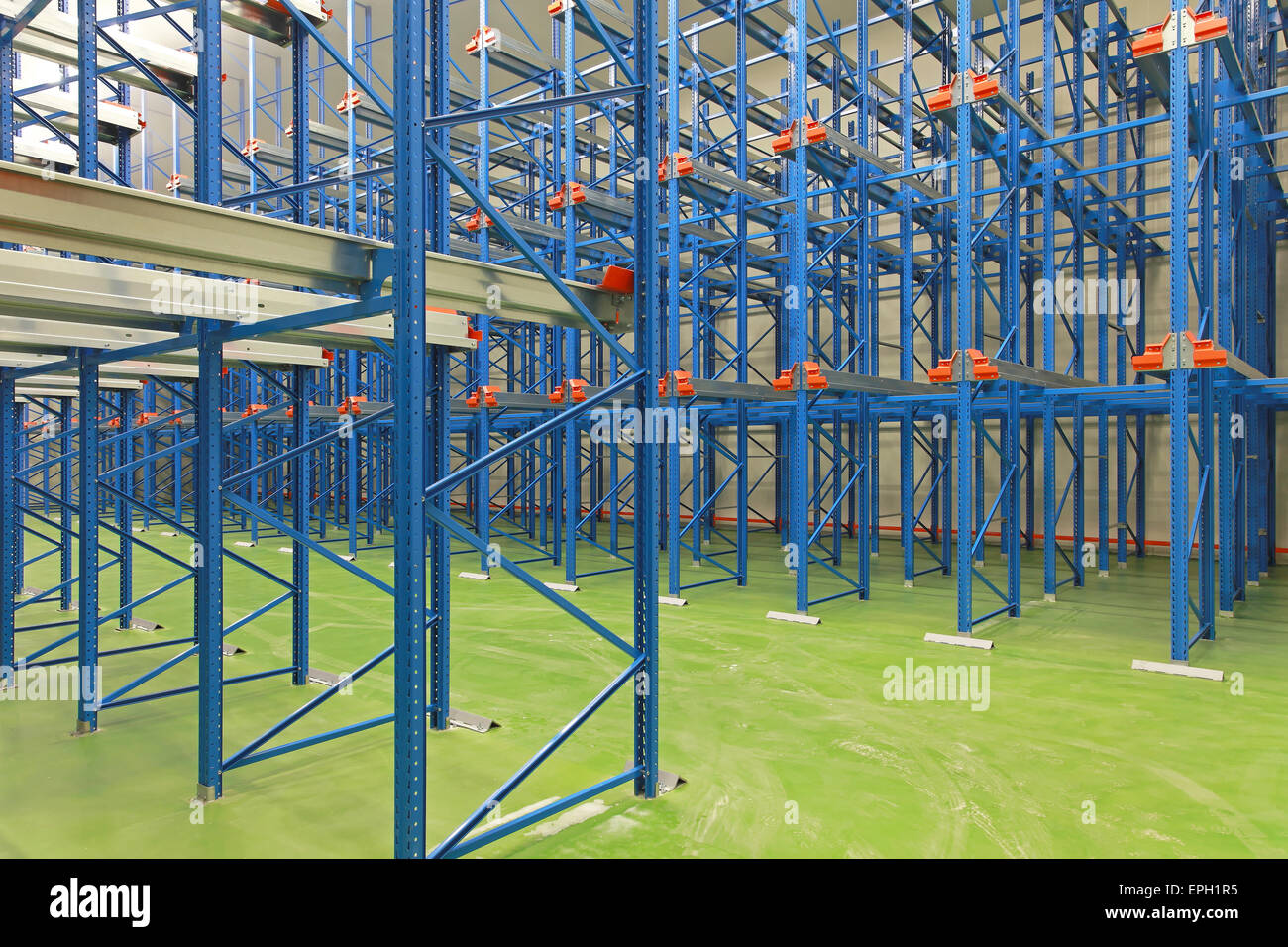 Warehouse storage shelving metal pallet hi-res stock photography and ...
