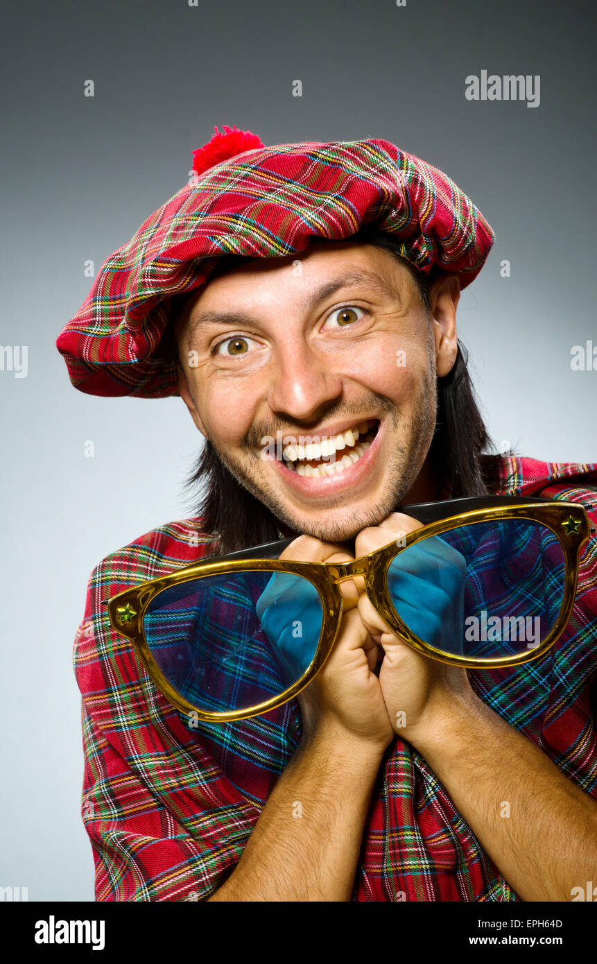 Funny scotsman in traditional clothing Stock Photo - Alamy
