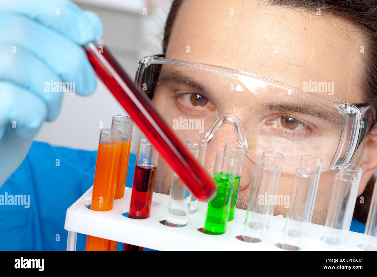 Lab worker hi-res stock photography and images - Alamy