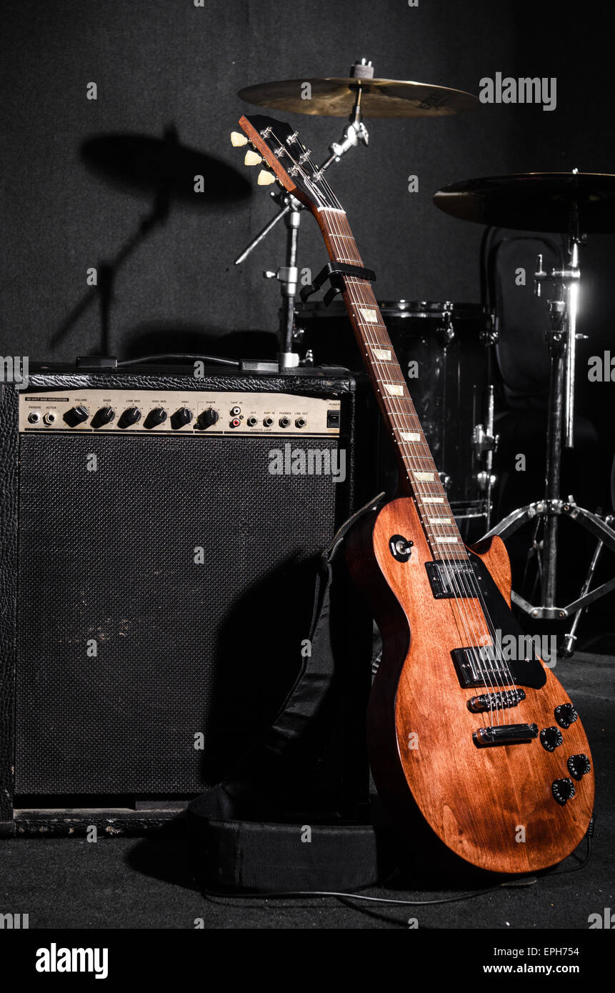 Set of musical instruments during concert Stock Photo - Alamy