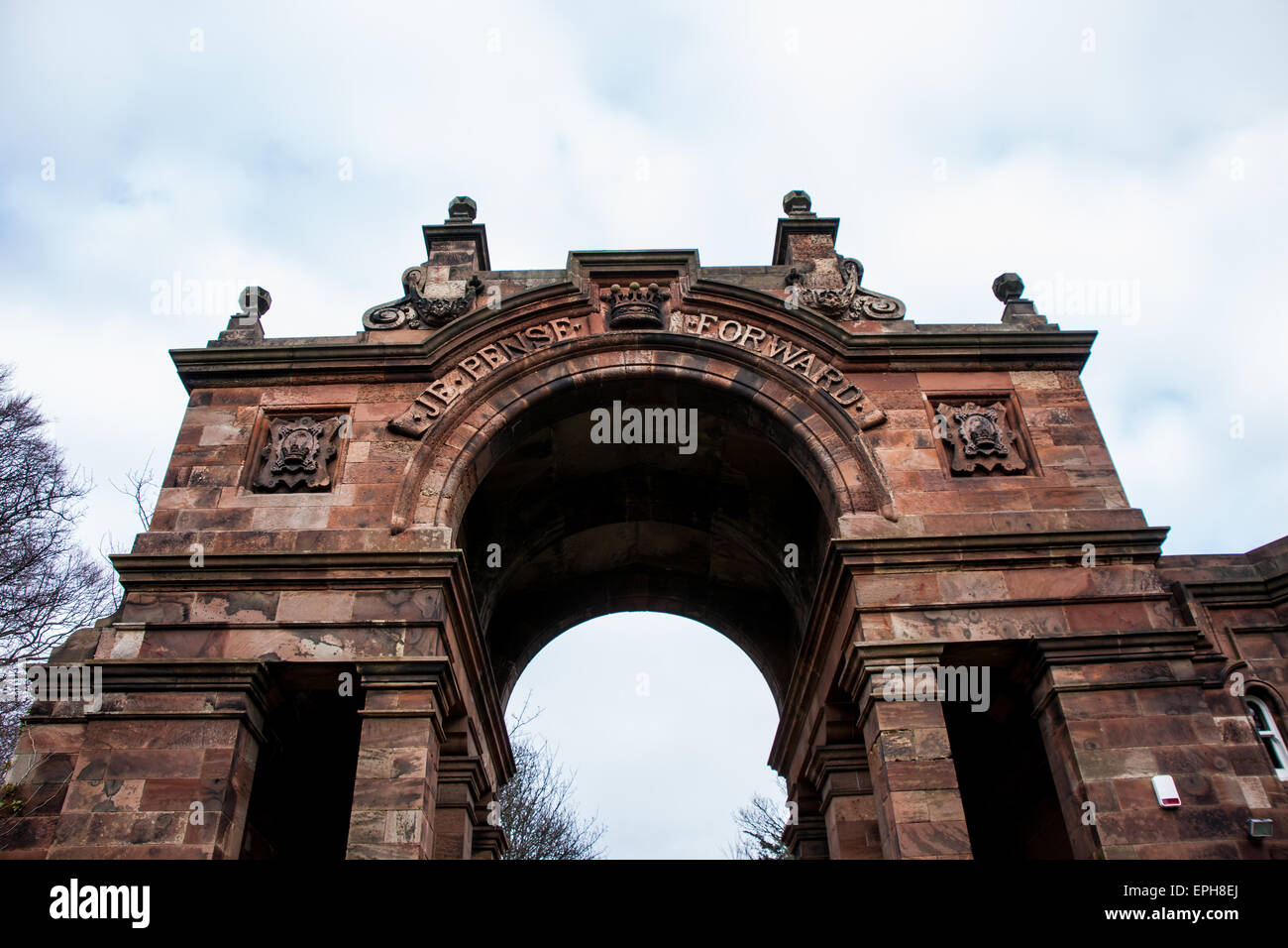 Stone built gatehouse hi-res stock photography and images - Alamy