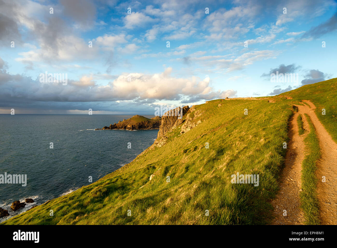 Dramatic clifftop coastal path hi-res stock photography and images - Alamy