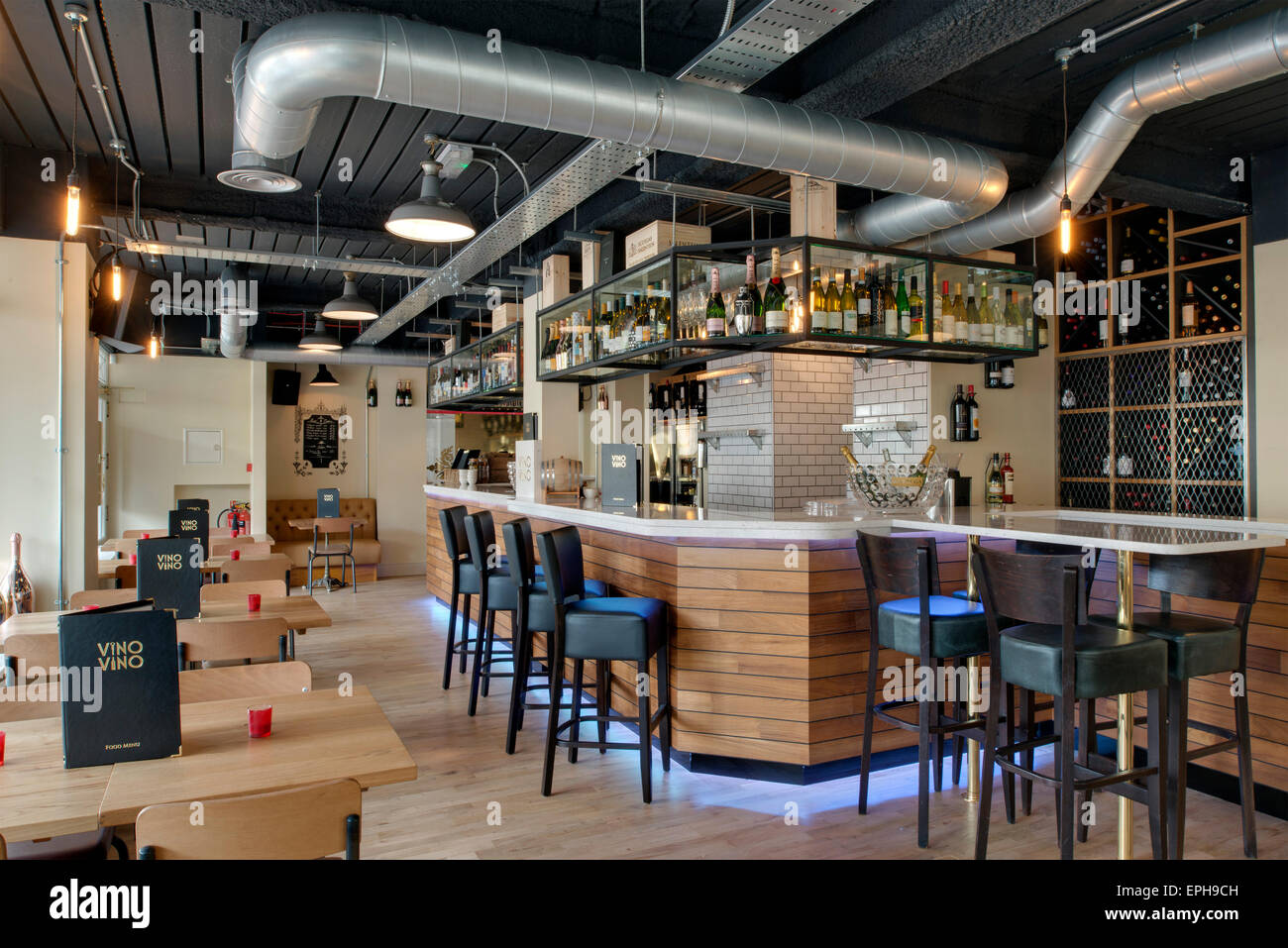 Vino Vino winebar, Bath, UK Stock Photo - Alamy