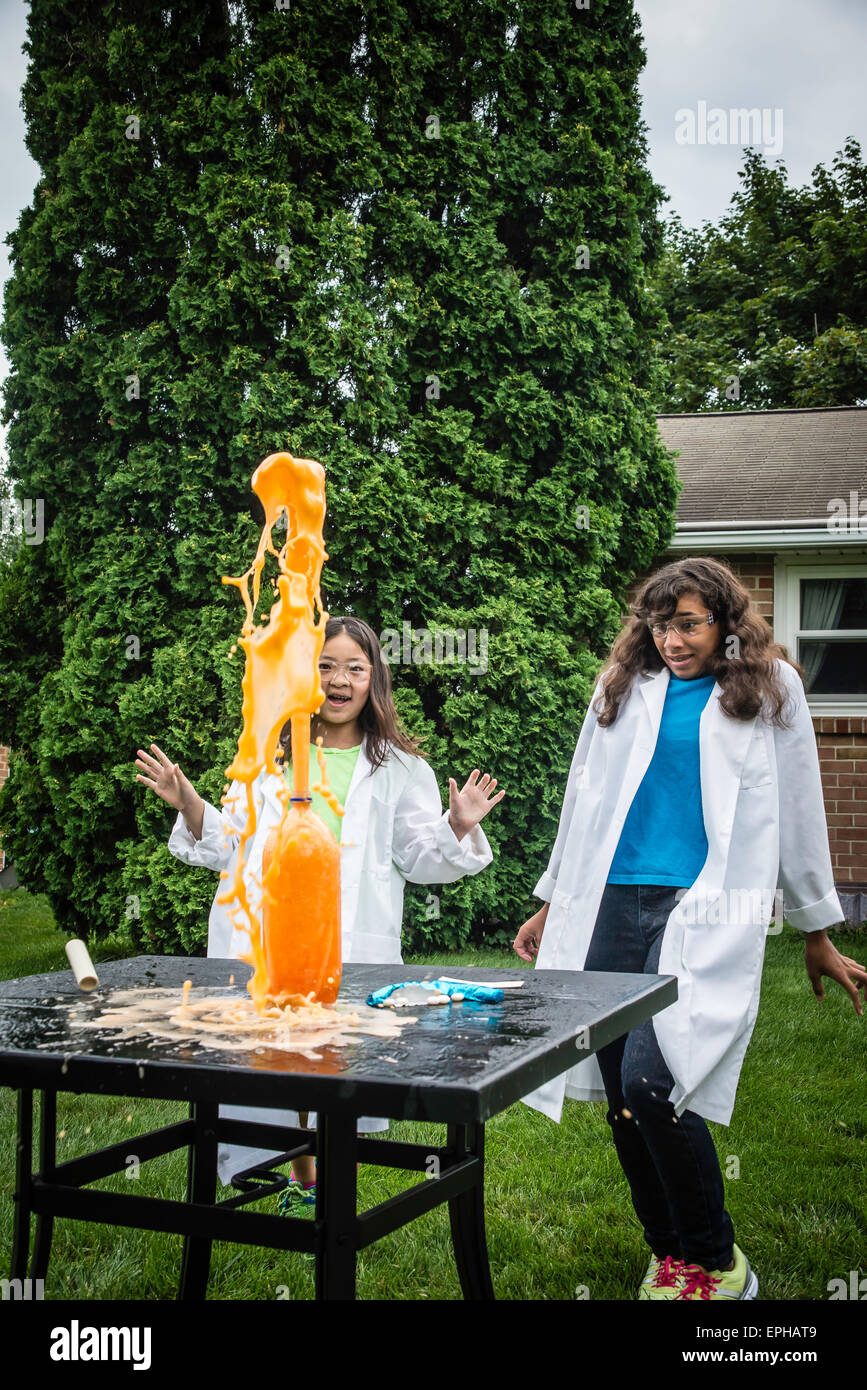 Mentos Coke Explosion High Resolution Stock Photography and Images - Alamy