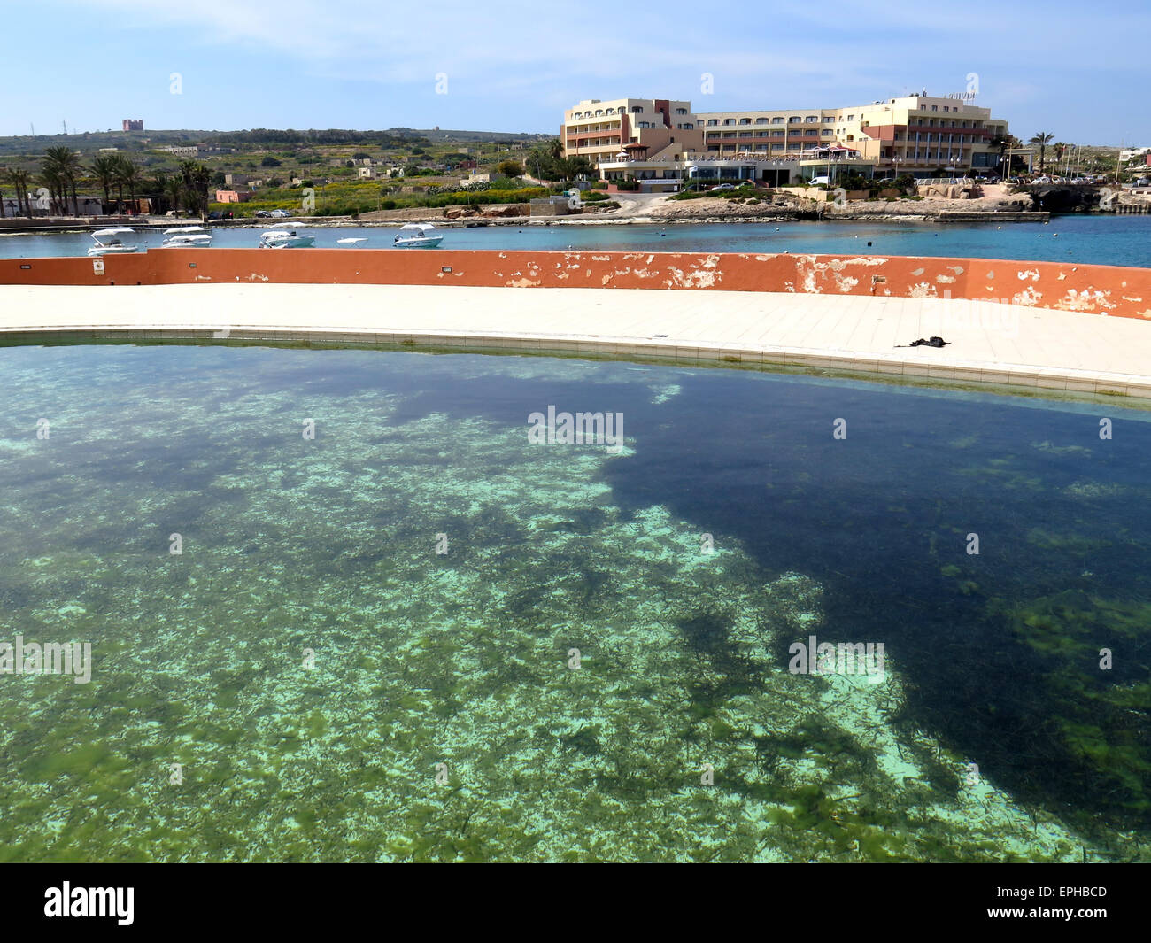 Dirty swimming pool hi-res stock photography and images - Alamy