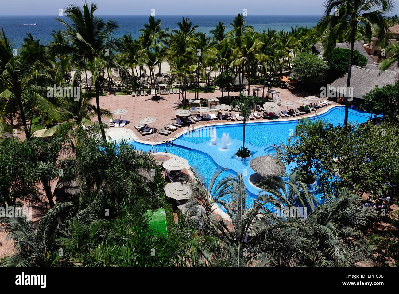 Beach and pool, Fiesta Americana resort, Puerto Vallarta, Mexico Stock ...