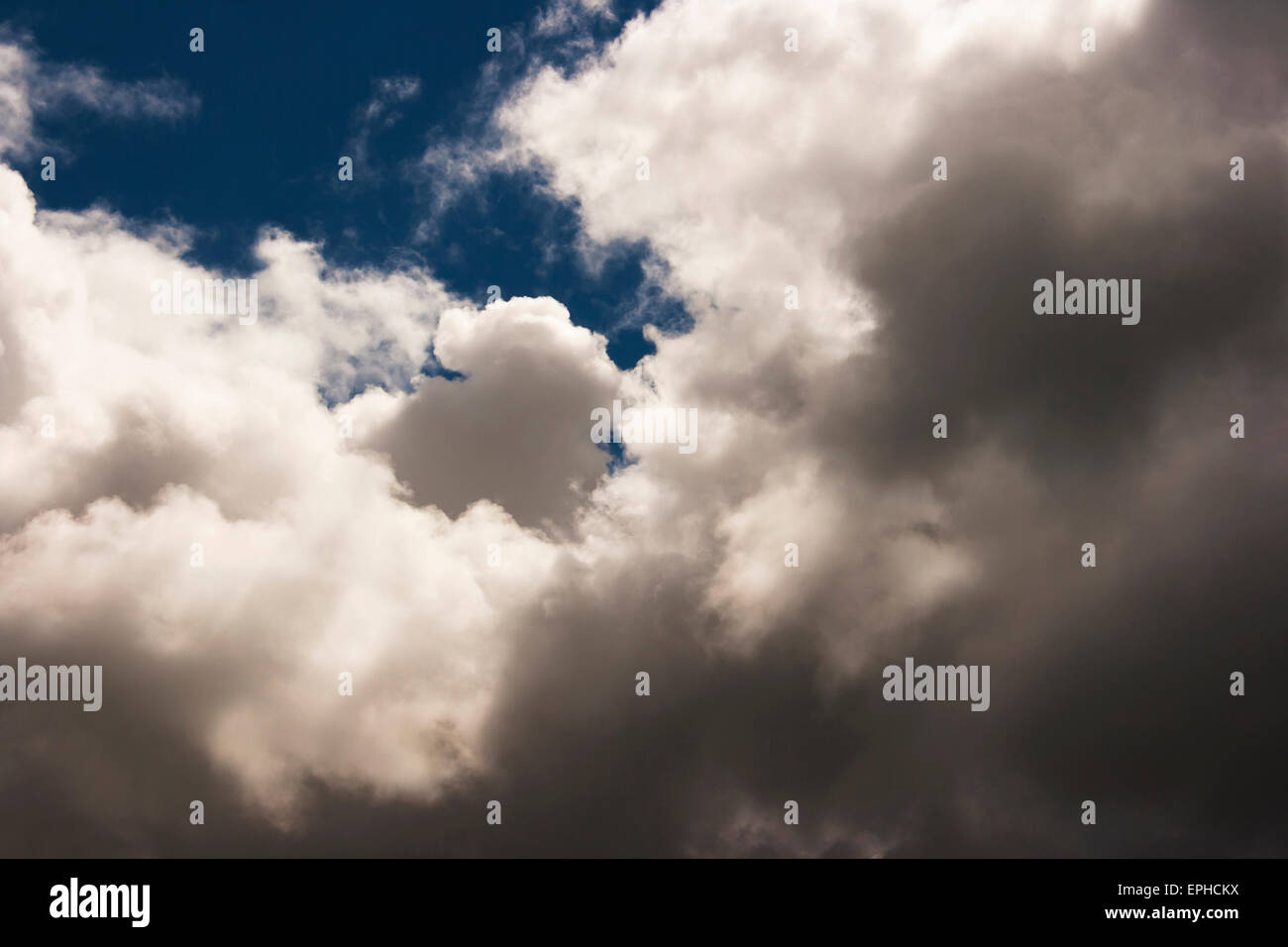 Thick white cloud hi-res stock photography and images - Alamy