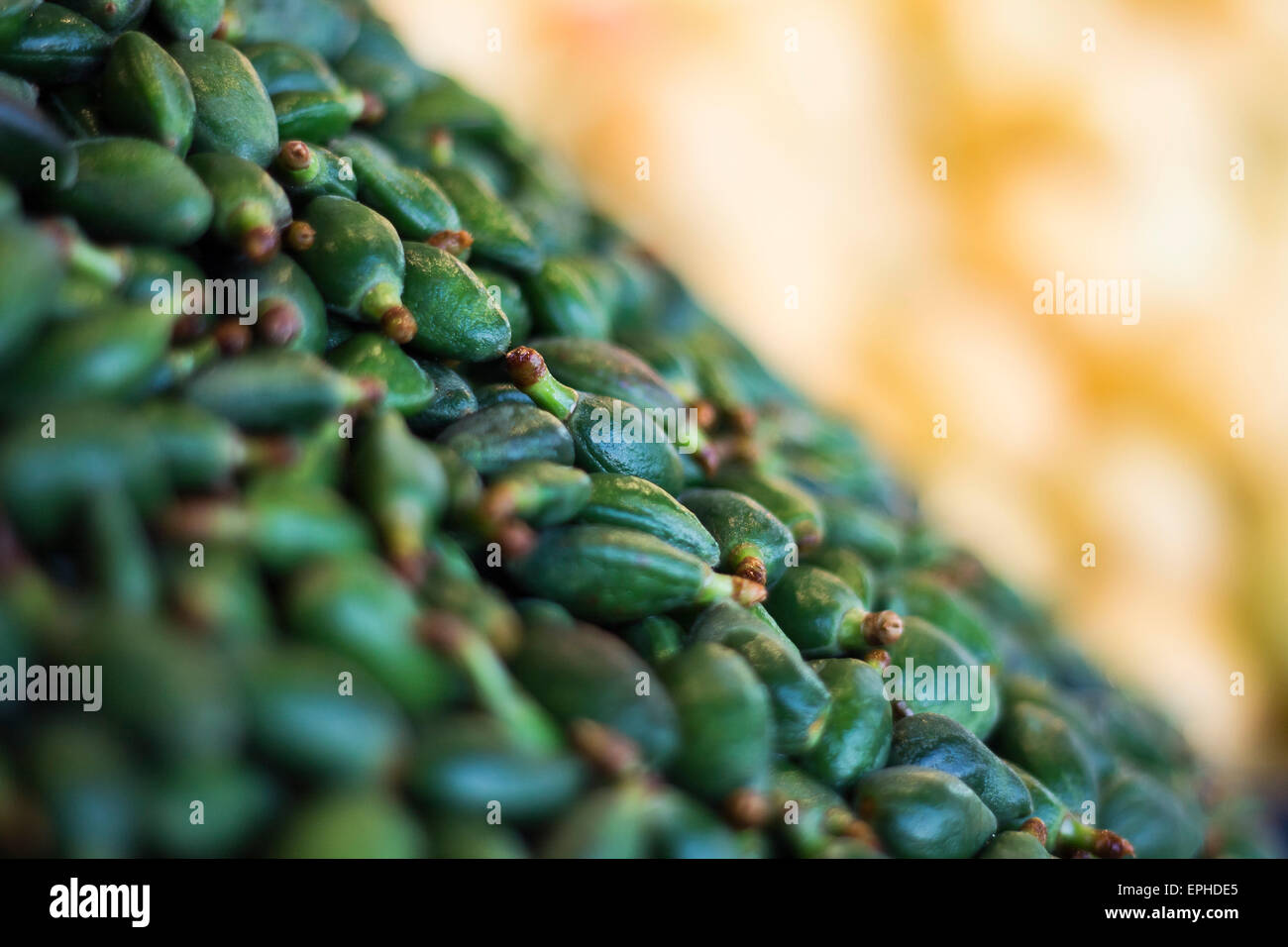 Images of almonds hi-res stock photography and images - Alamy