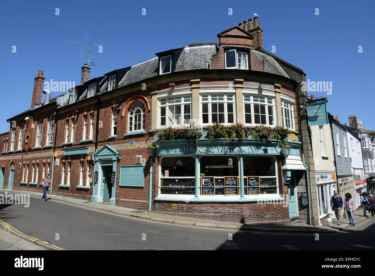 Totnes Devon Uk the King William V1 pub public house Stock Photo - Alamy