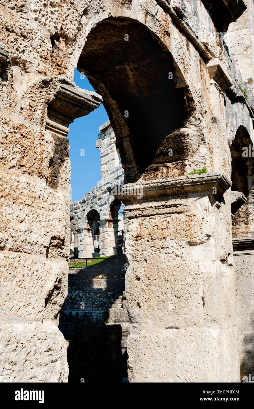 Roman ruins pula istria croatia hi-res stock photography and images - Alamy