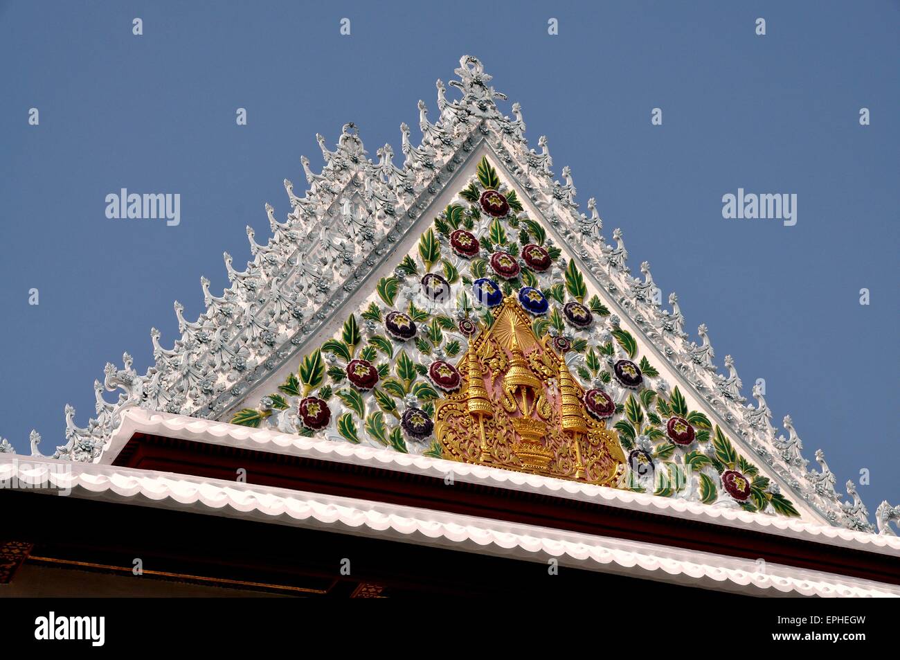 Bas relief tympanum hi-res stock photography and images - Alamy