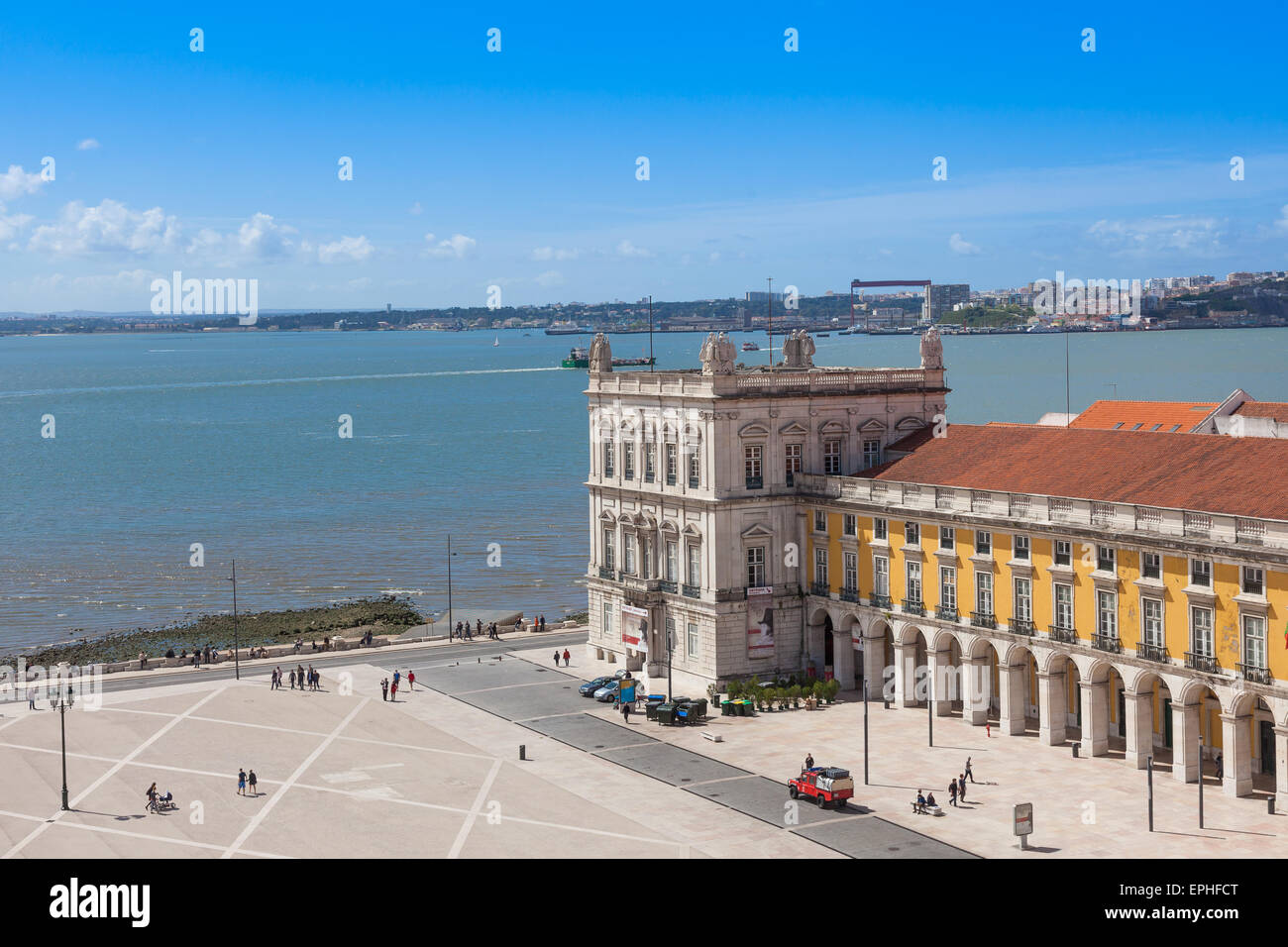Praça do commercio aerial hi-res stock photography and images - Alamy