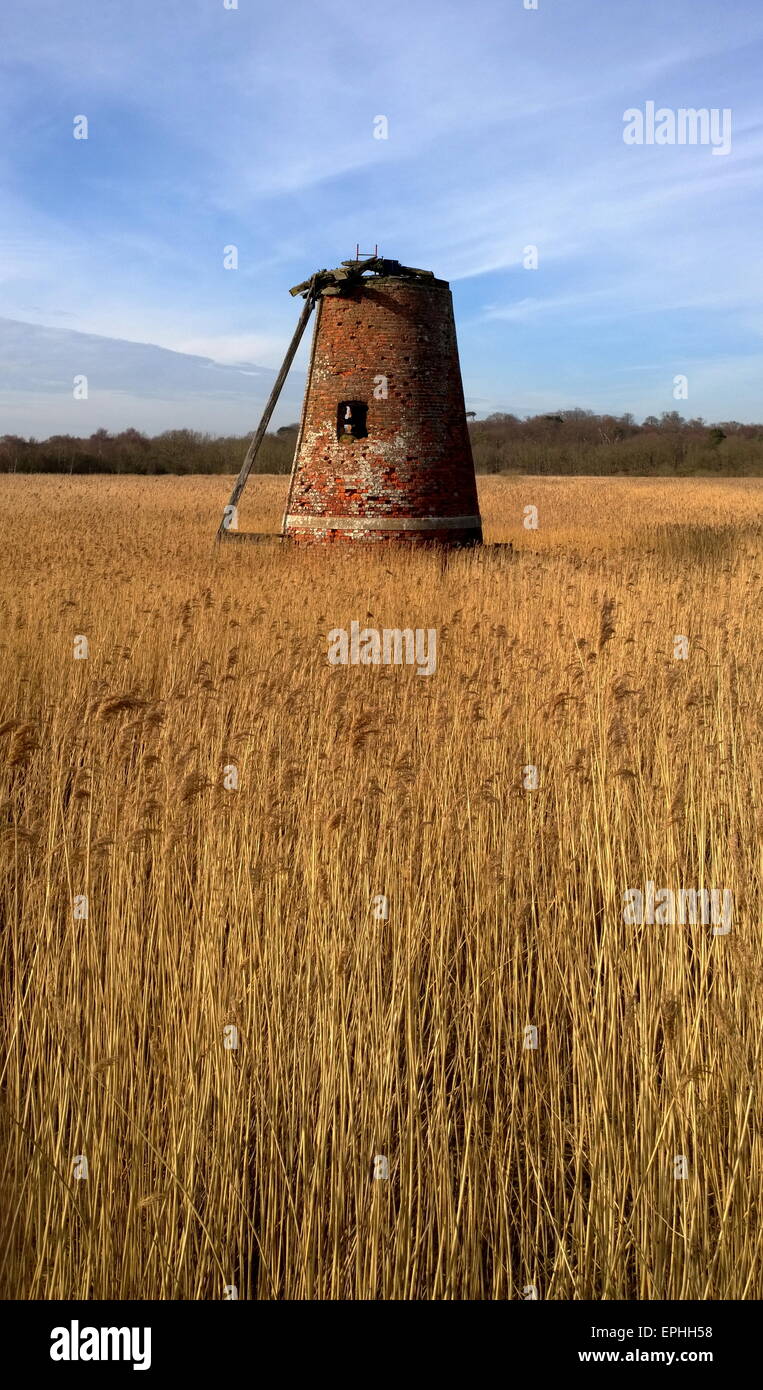 Old water mill derelict hi-res stock photography and images - Alamy