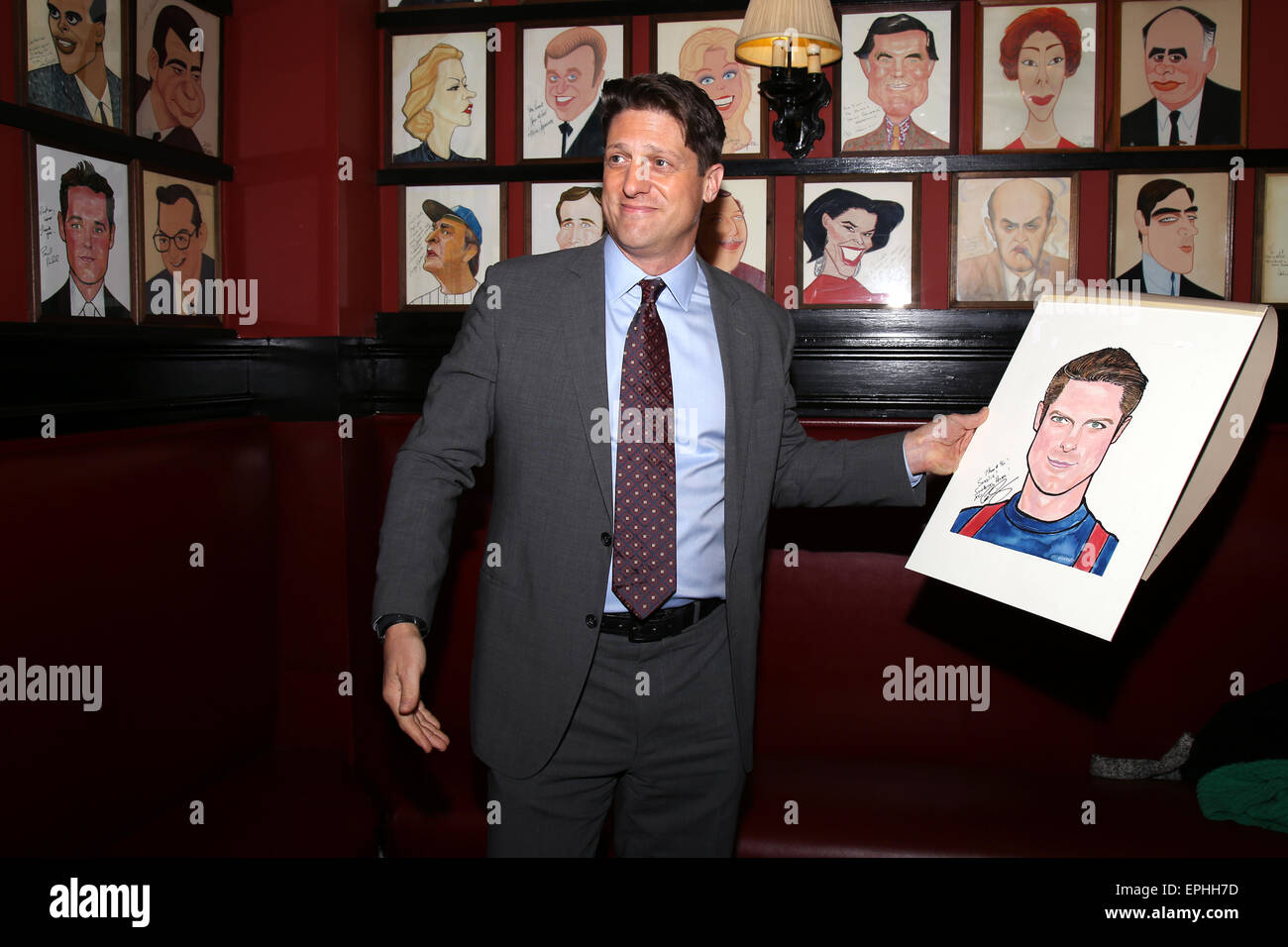 Christopher Sieber portrait unveiling at Sardi's famous theatre ...