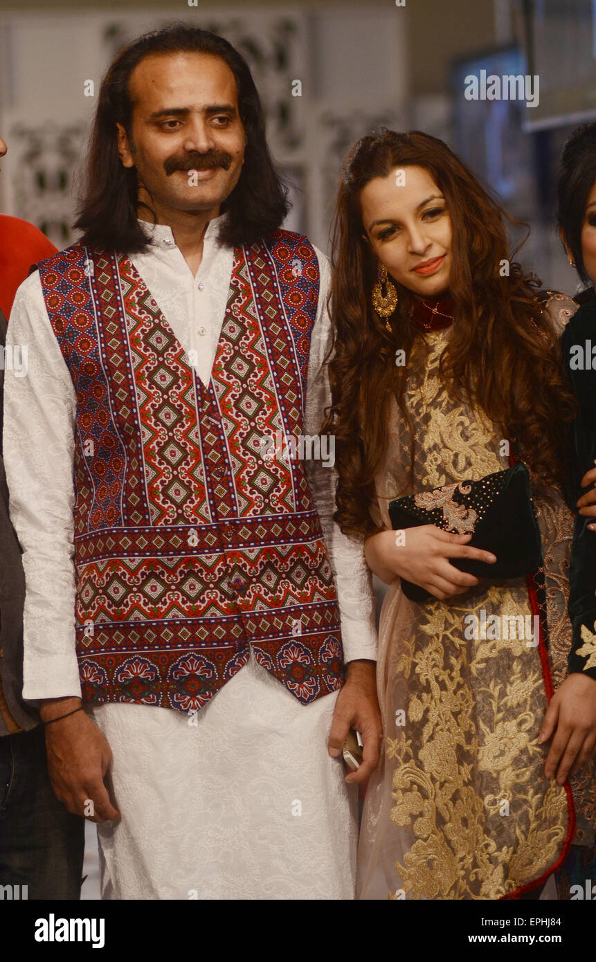 Lahore, Pakistan. 18th May, 2015. Pakistani model presents a summer ...