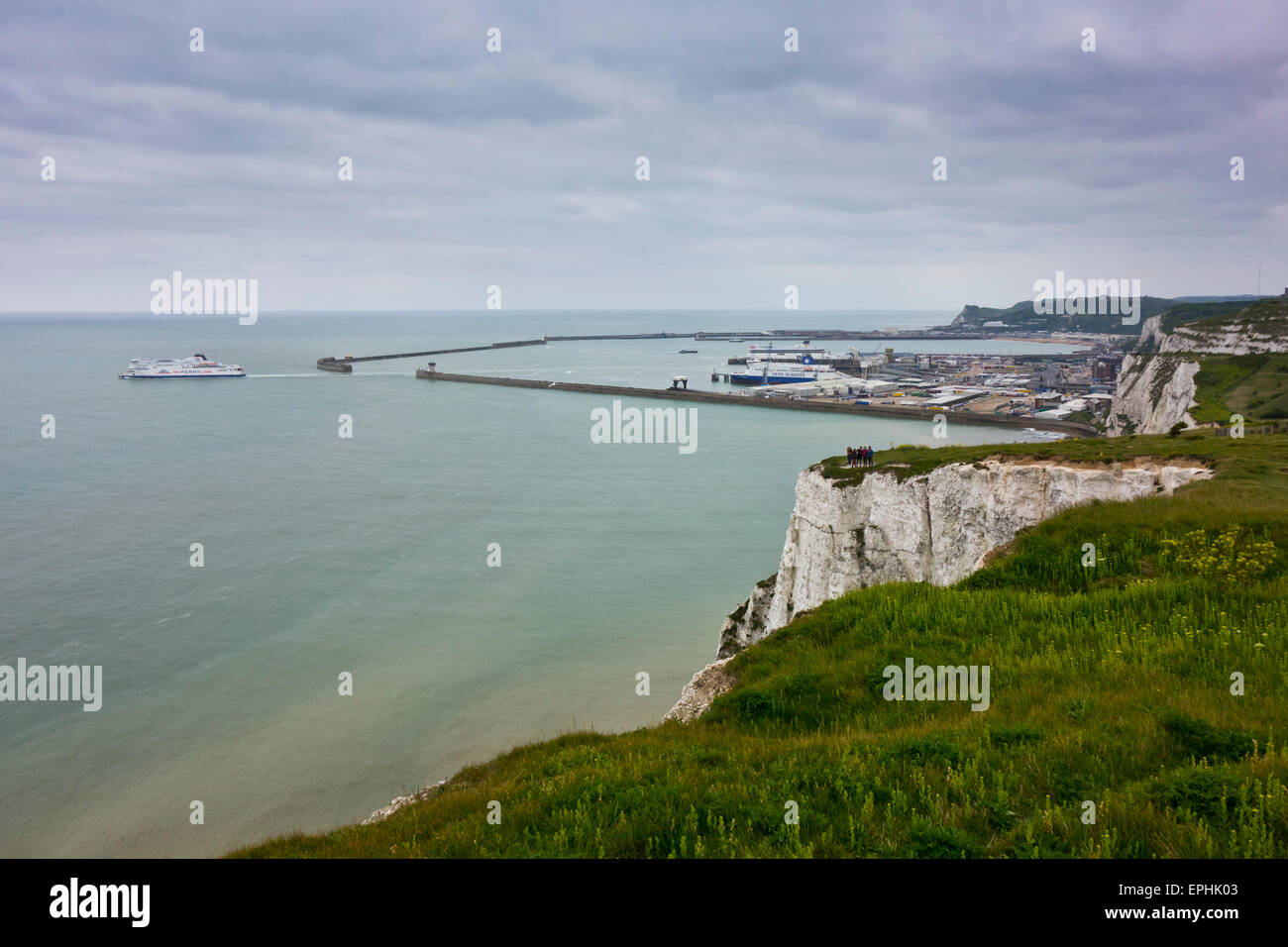 The Port of Dover Coast path footpath white cliffs Stock Photo - Alamy